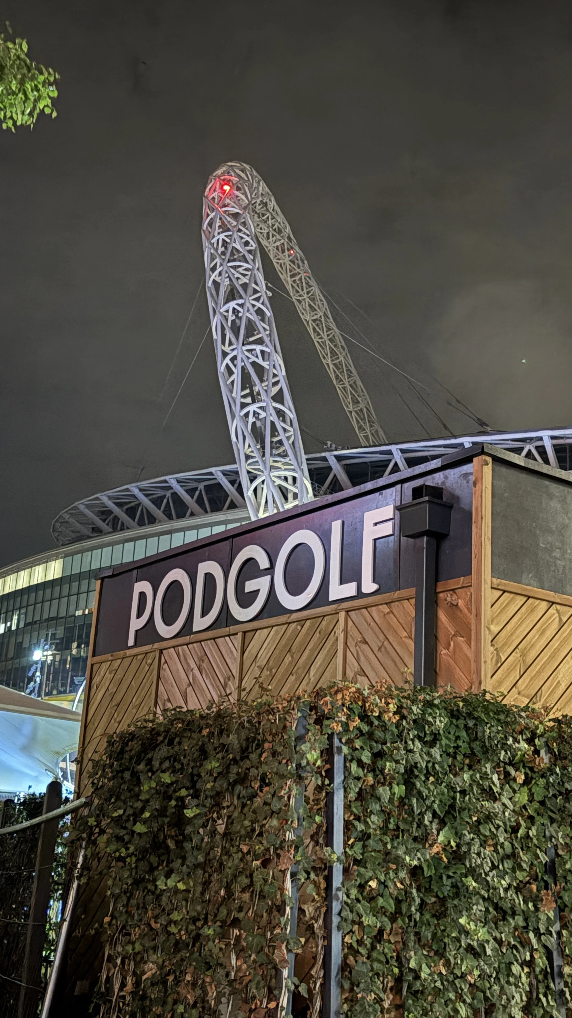 PodGolf - Indoor Golf - Powered by Trackman