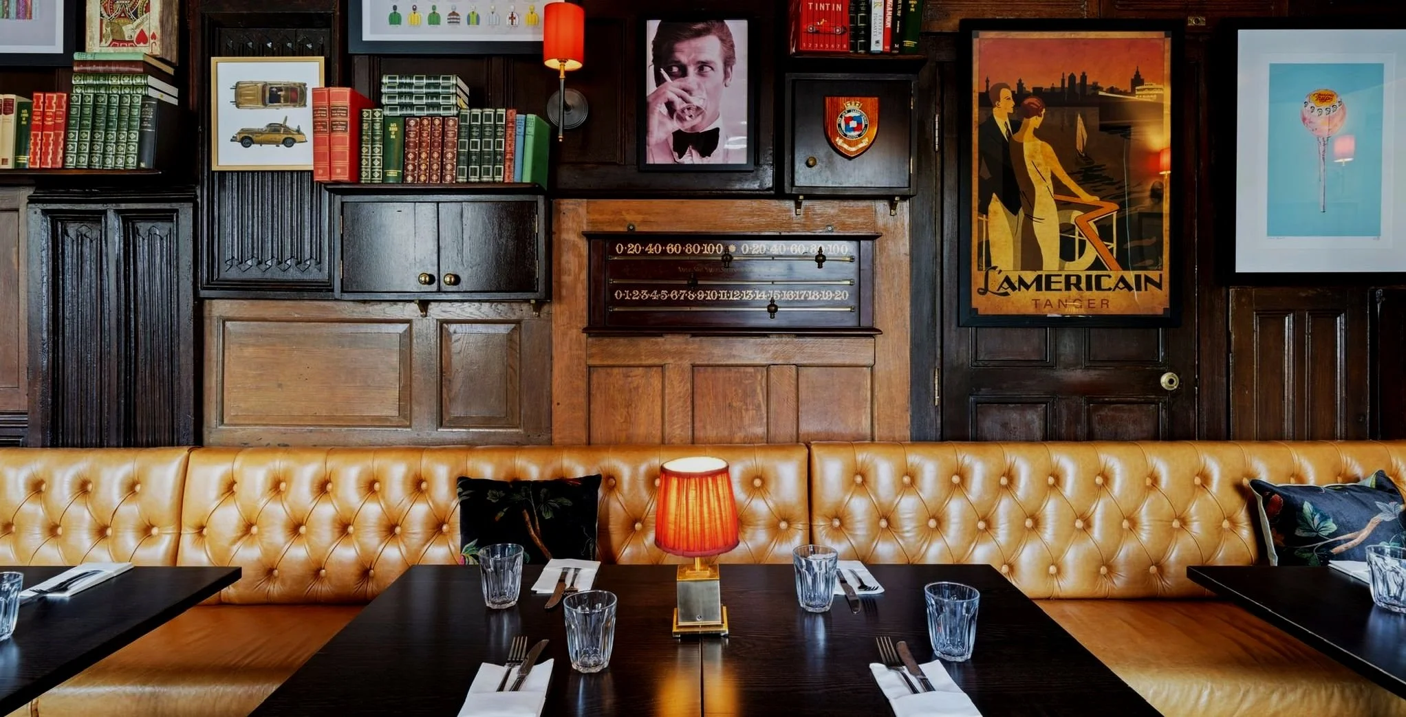 The Brompton Cross, Brompton Road, Knightsbridge British pub, South ...