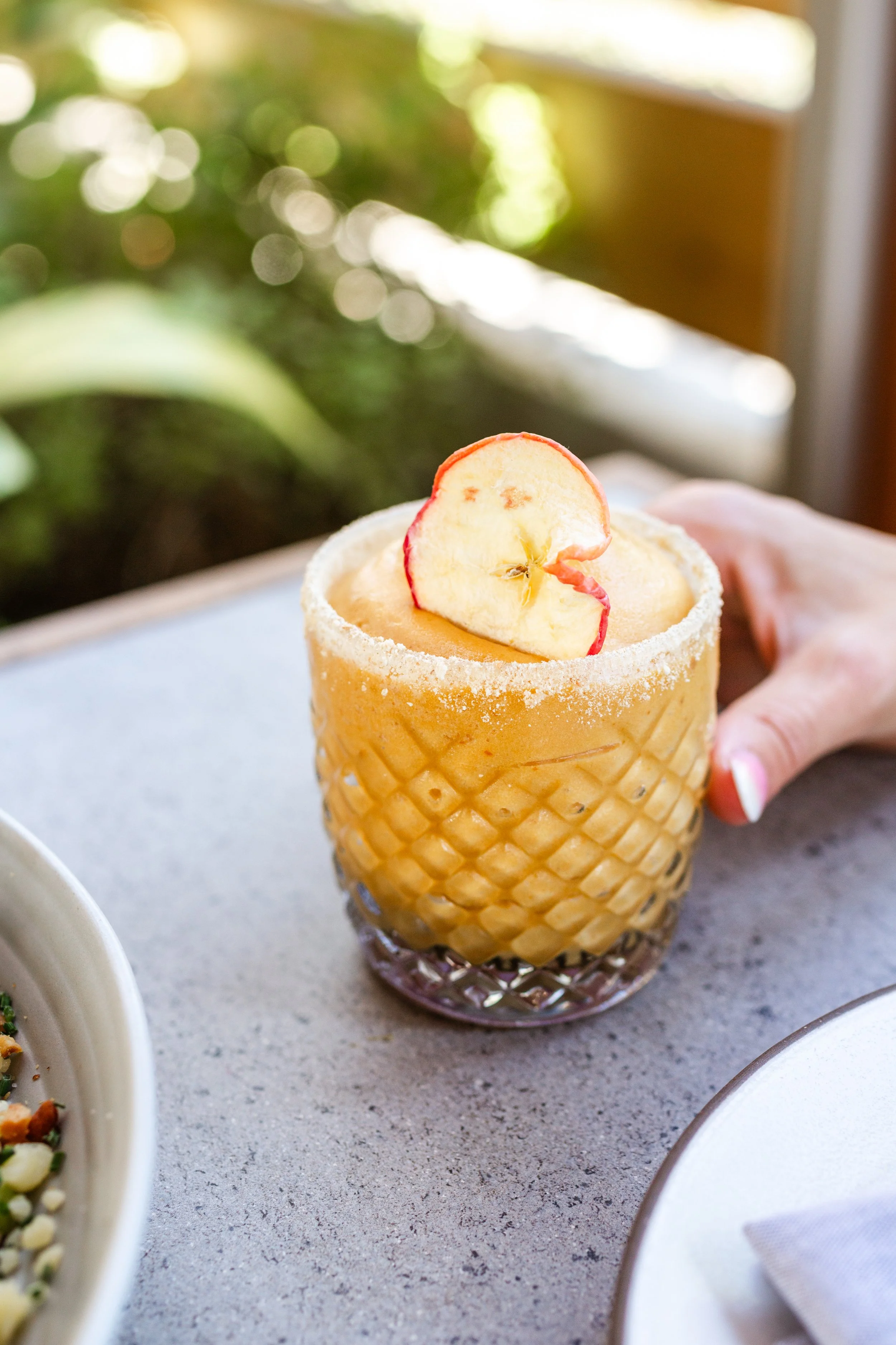 Contact 2 — Saizon