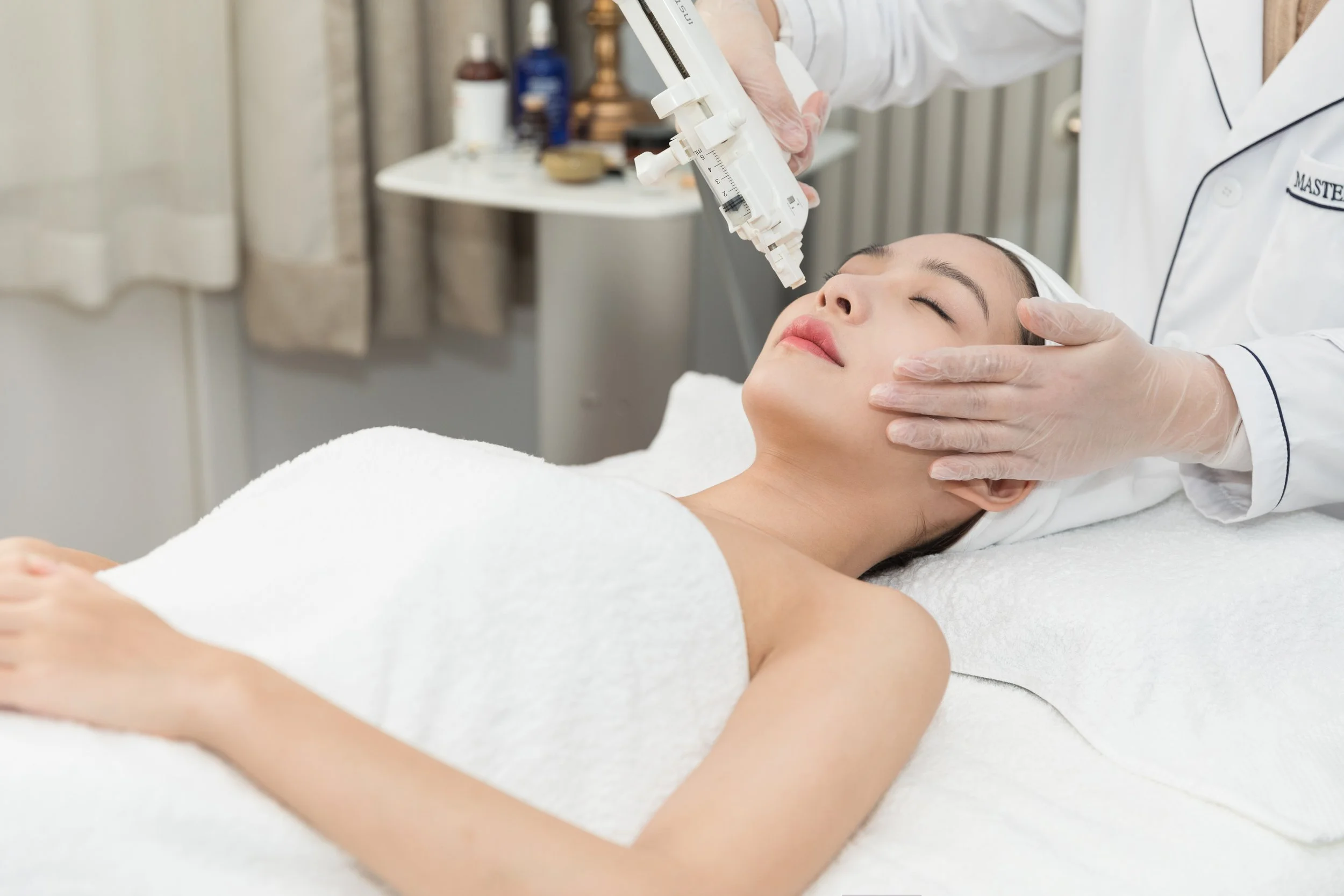 Preventing Structural Skin Decline Through Early Collagen Banking ...