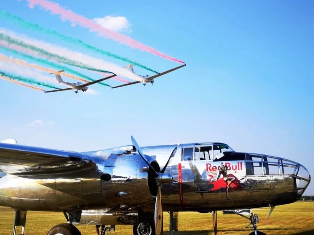 aerosparx.com - The original airborne pyrotechnics team I Airborne ...