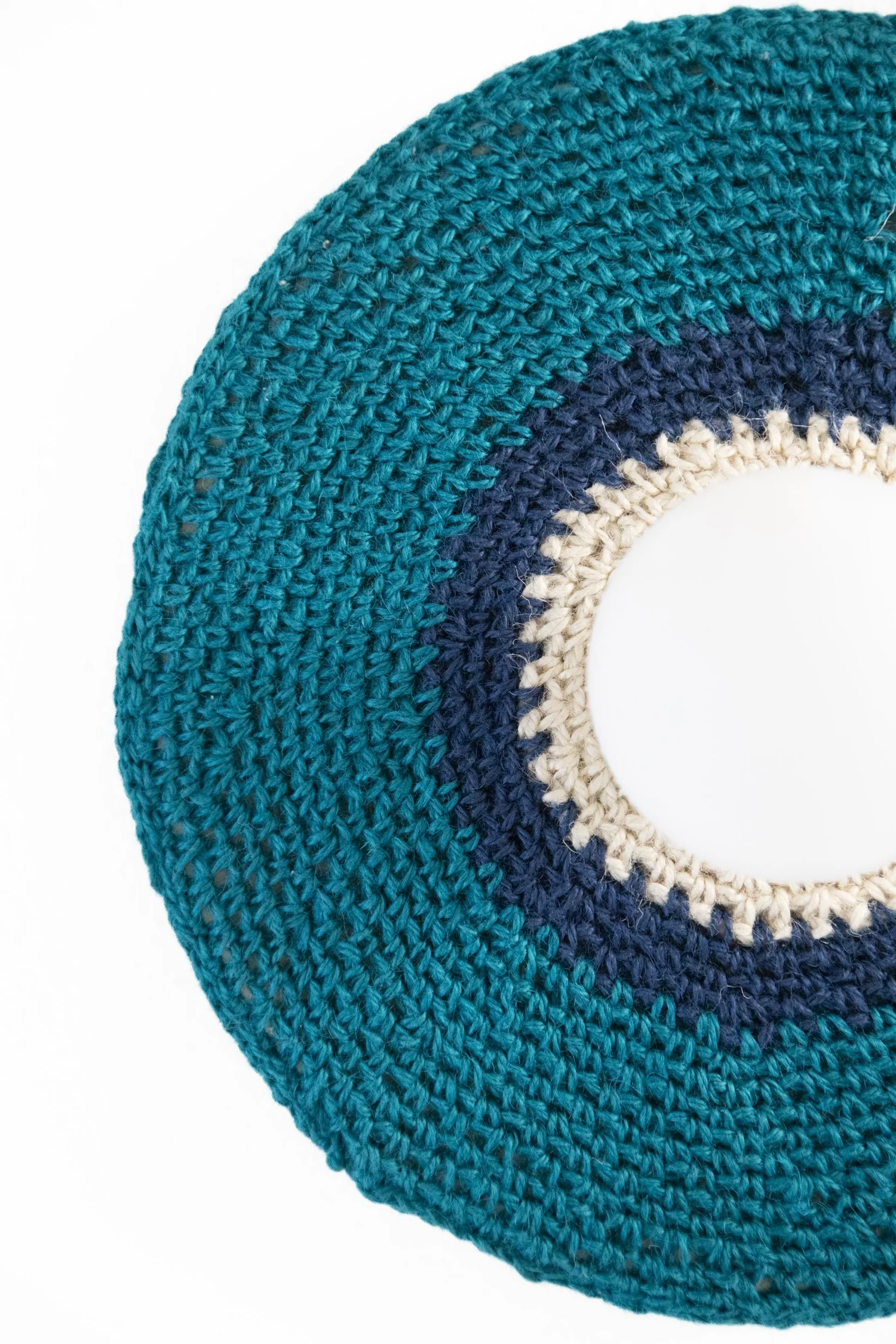 dosana | Iluminación artesanal mediterránea en rafia, crochet y madera