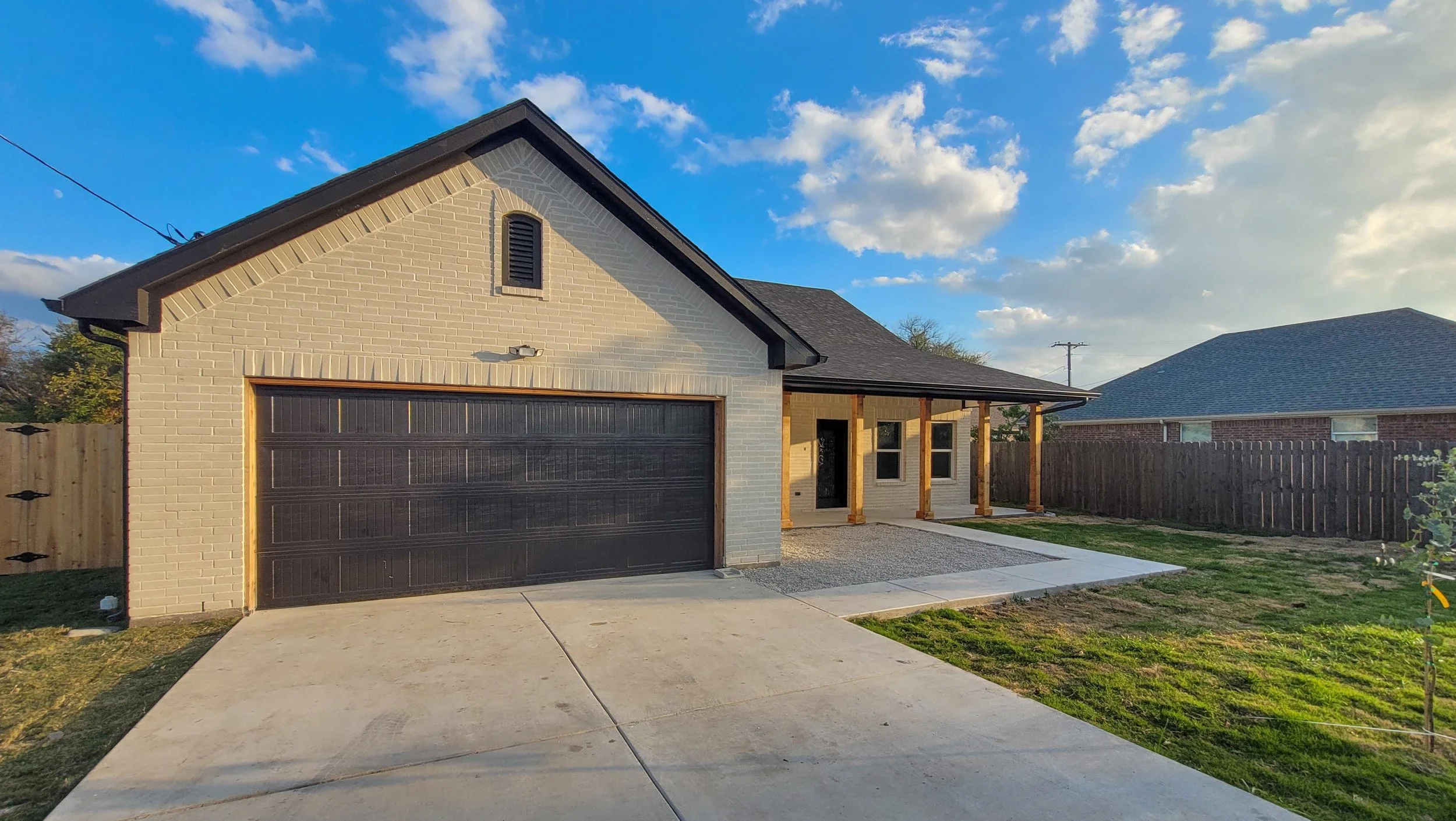 Comprehensive Construction Services in Dallas/Ft. Worth | RoyalHutch — RoyalHutch