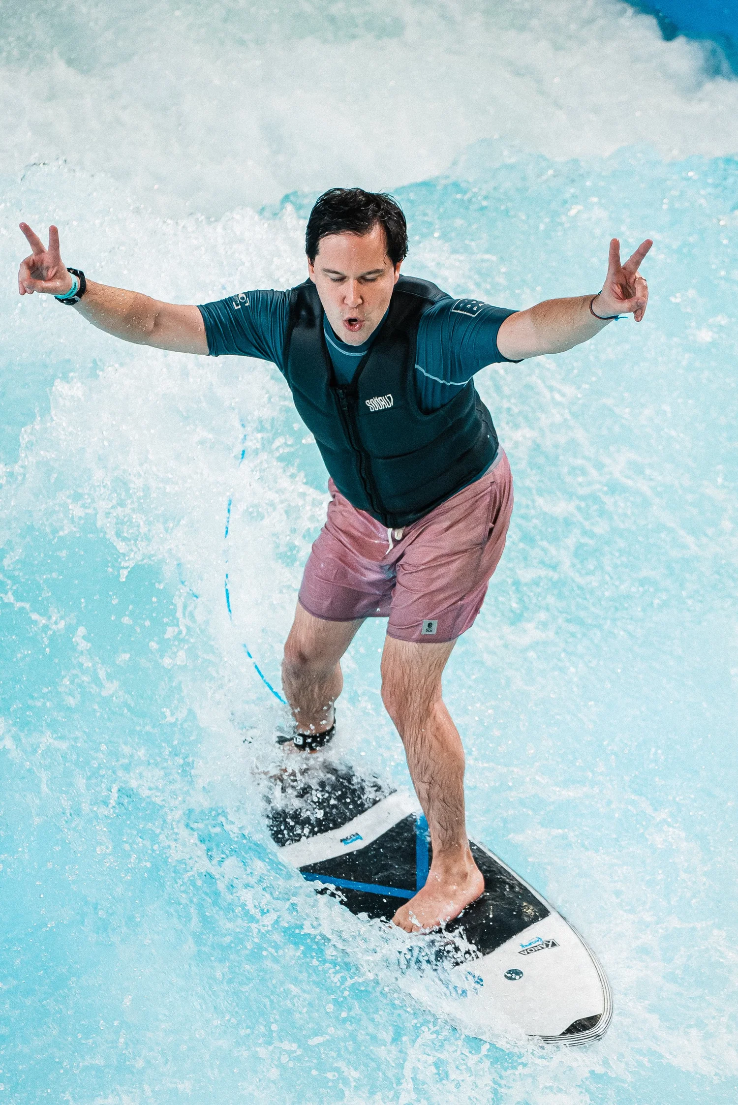 Surf indoor Lyon, expérience vague artificielle unique — CITY SURF PARK