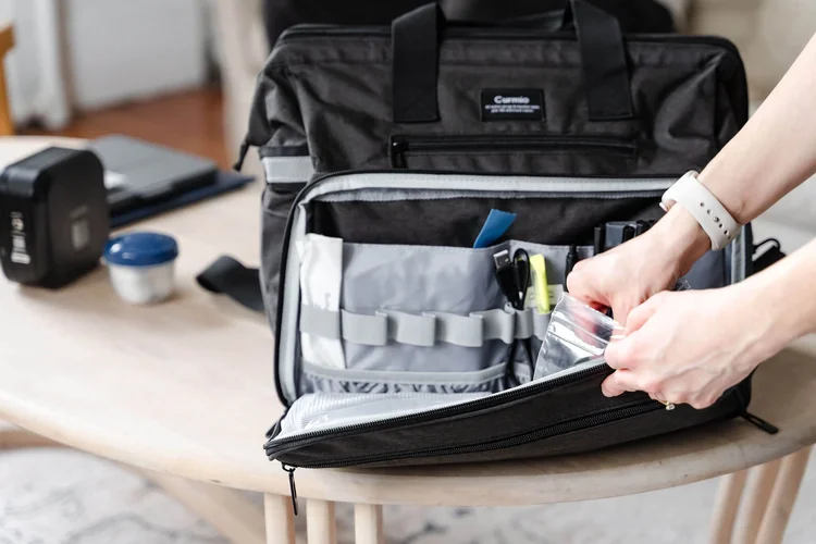 FloLabs | Calgary Mobile Lab Services | Blood work & Sample Collection