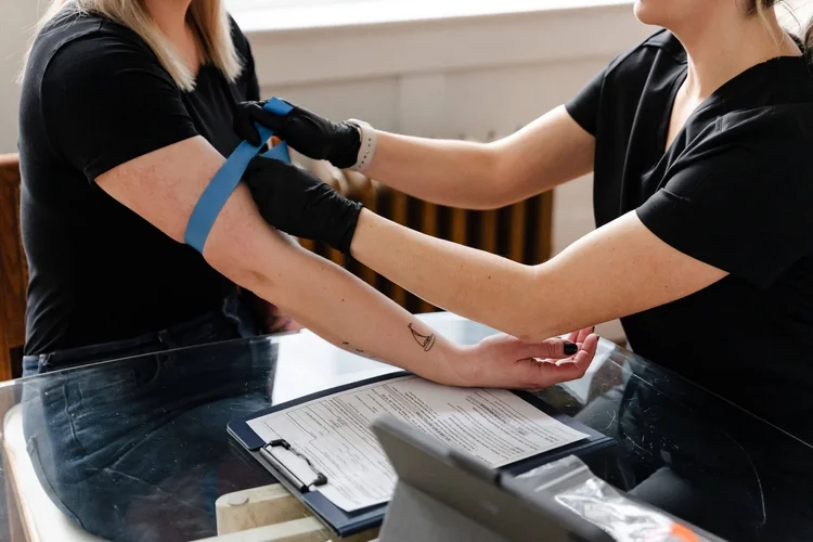 FloLabs | Calgary Mobile Lab Services | Blood work & Sample Collection