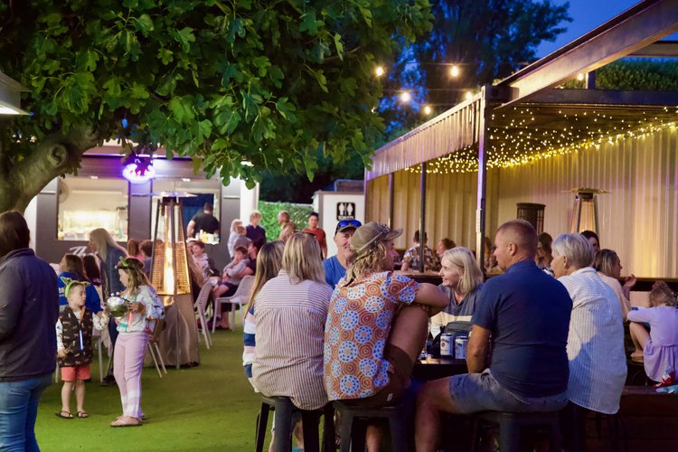 Beer Garden | Cocktail Bar | Food | The Sand Bar Inverloch