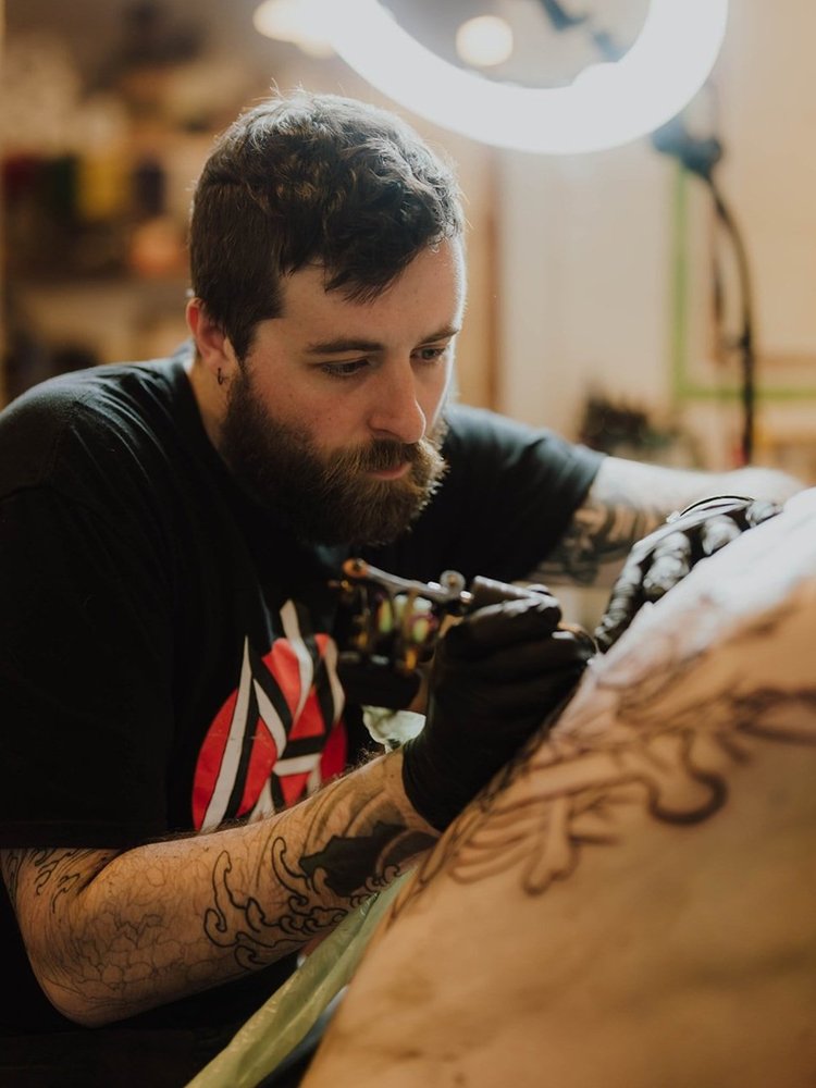 SIX HANDS TATTOO
