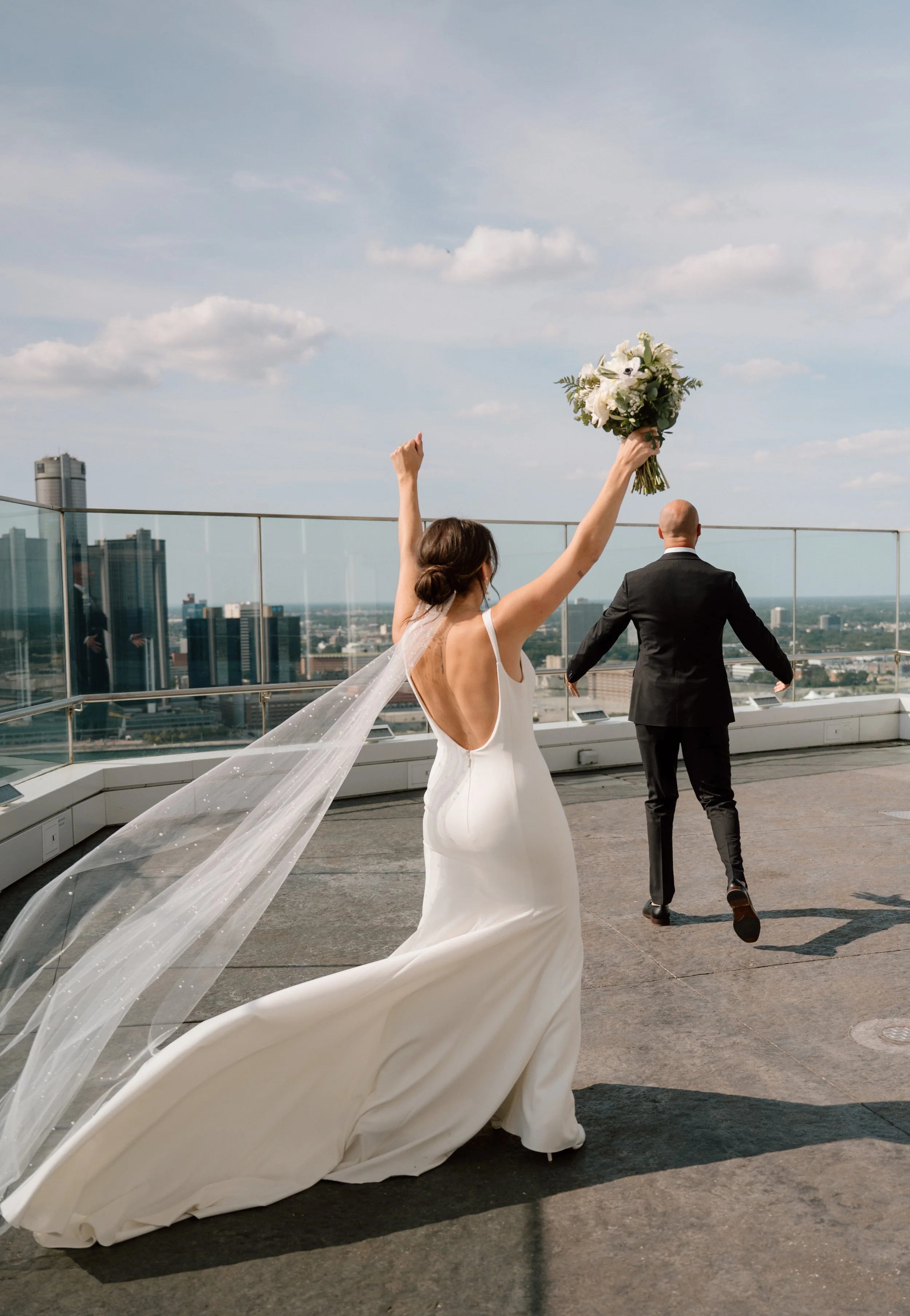 8 Expert Tips for a Wedding Album Full of True Moments, Candids, and ...