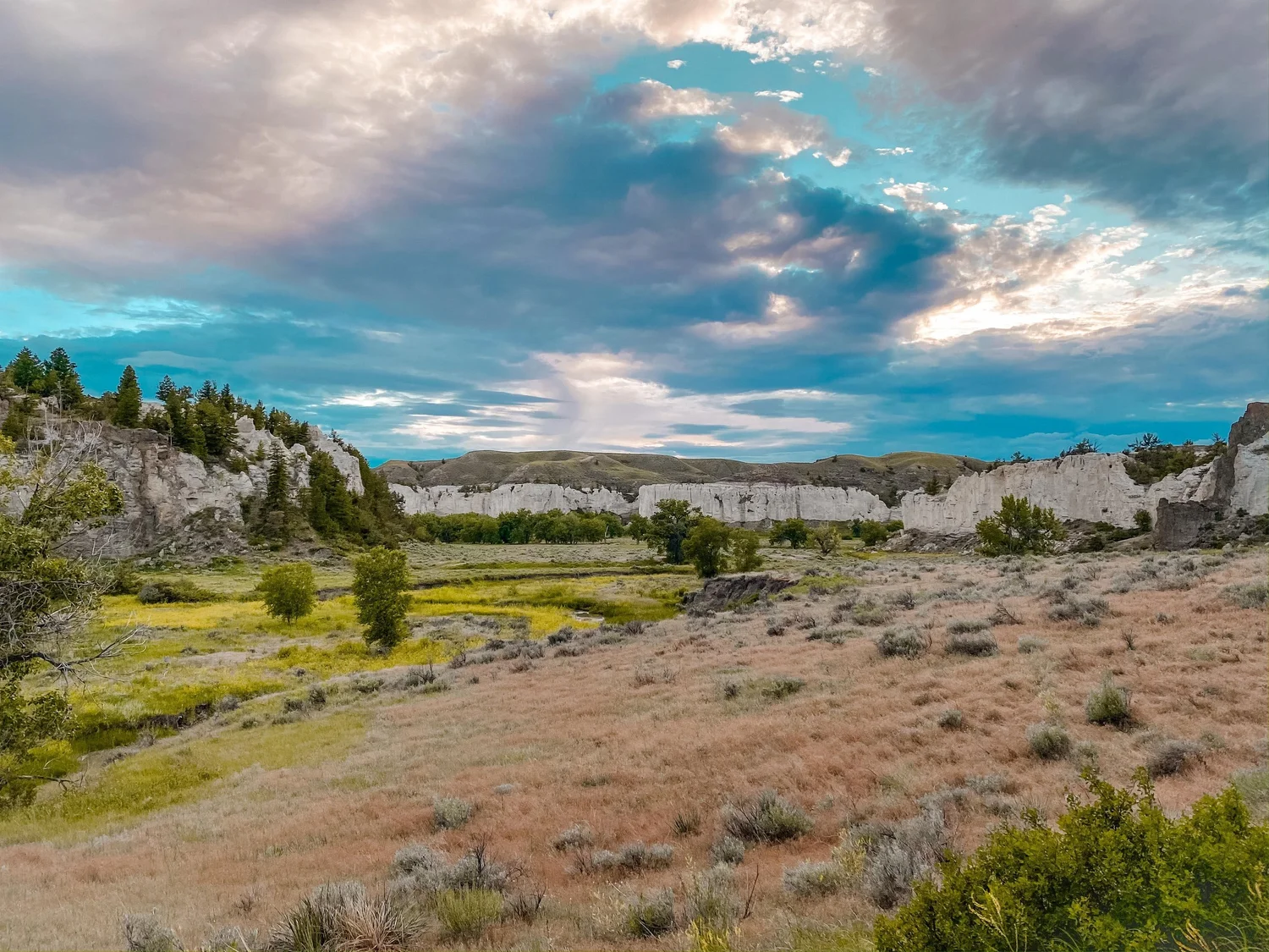 The White Cliffs of the Upper Missouri River - Sample Itinerary and Video