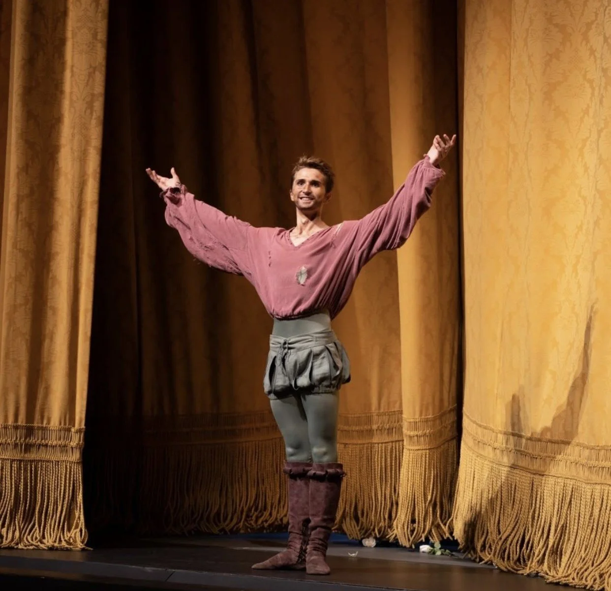 Graduates — Ellison Ballet