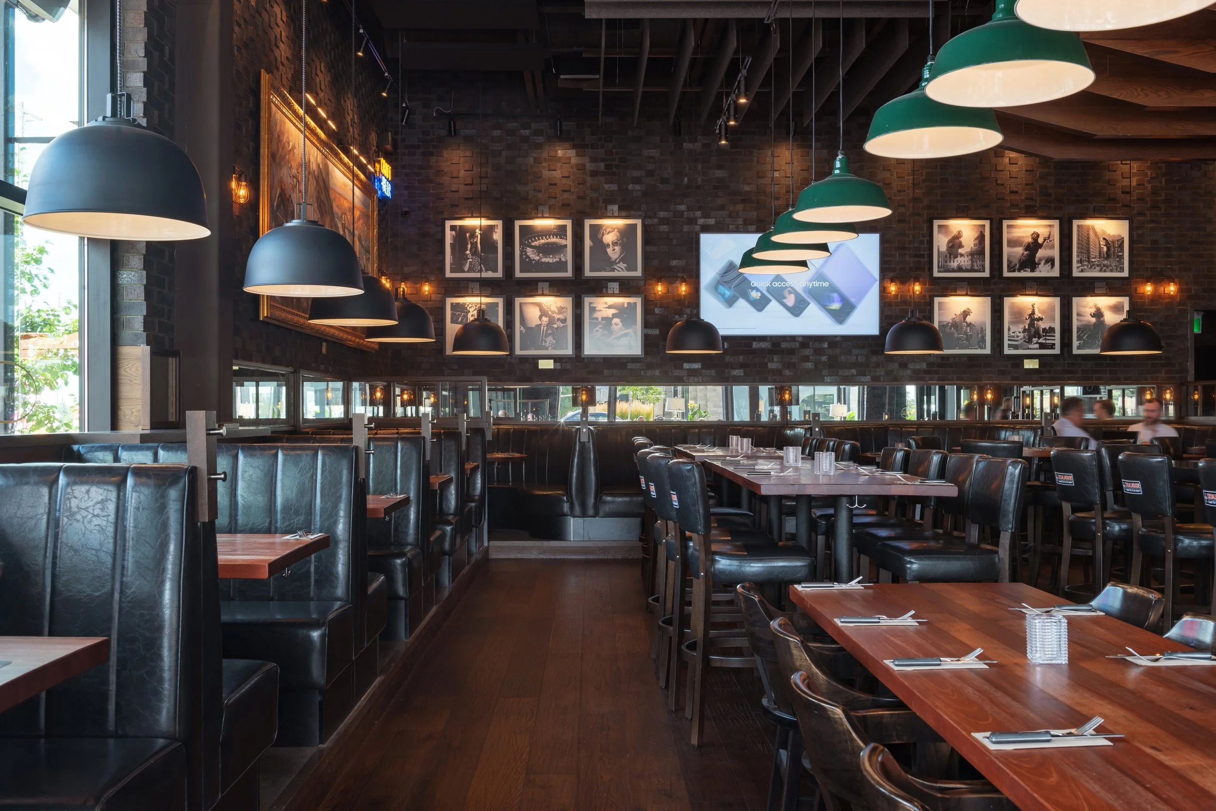 Browns Restaurant Logo Dundrum