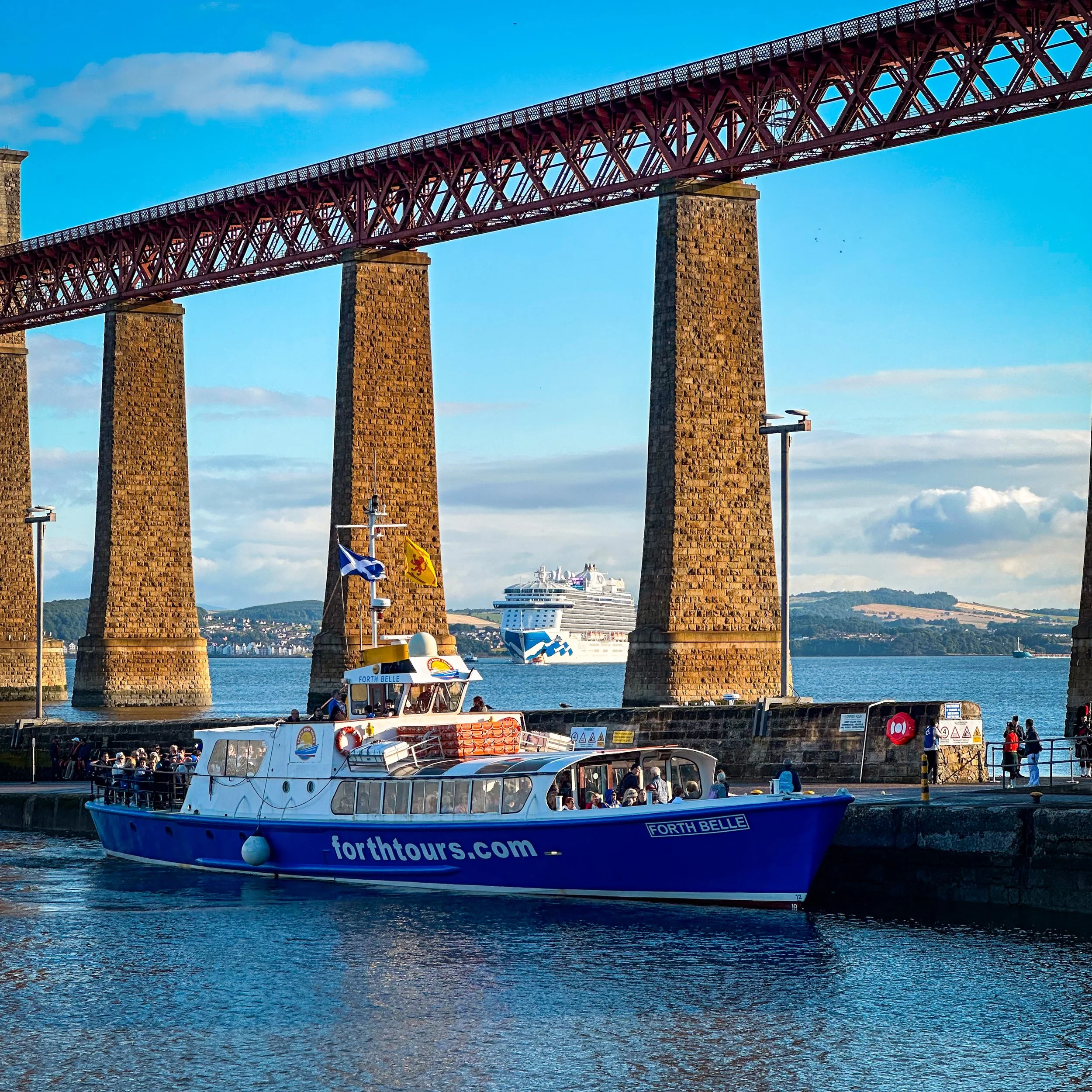 Best Way to Visit Edinburgh Castle from South Queensferry Cruise Port ...