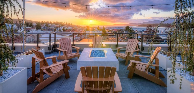 VIP Hospitality Group / Pacific Northwest-based Hotels & Restaurants