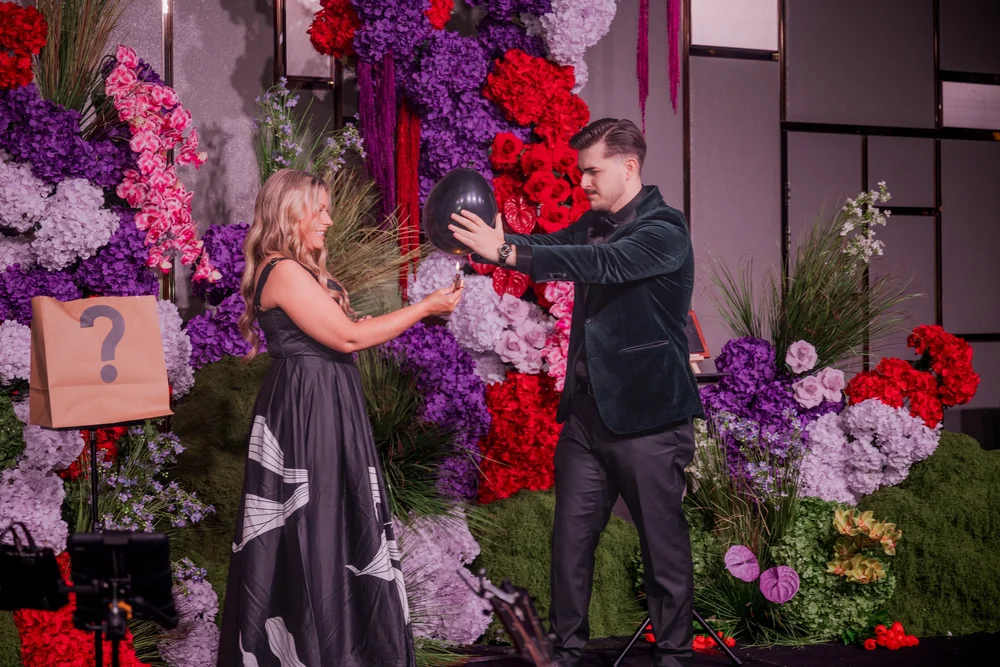 Sydney Magician Hire - Cameron Leo | Magician & Mentalist