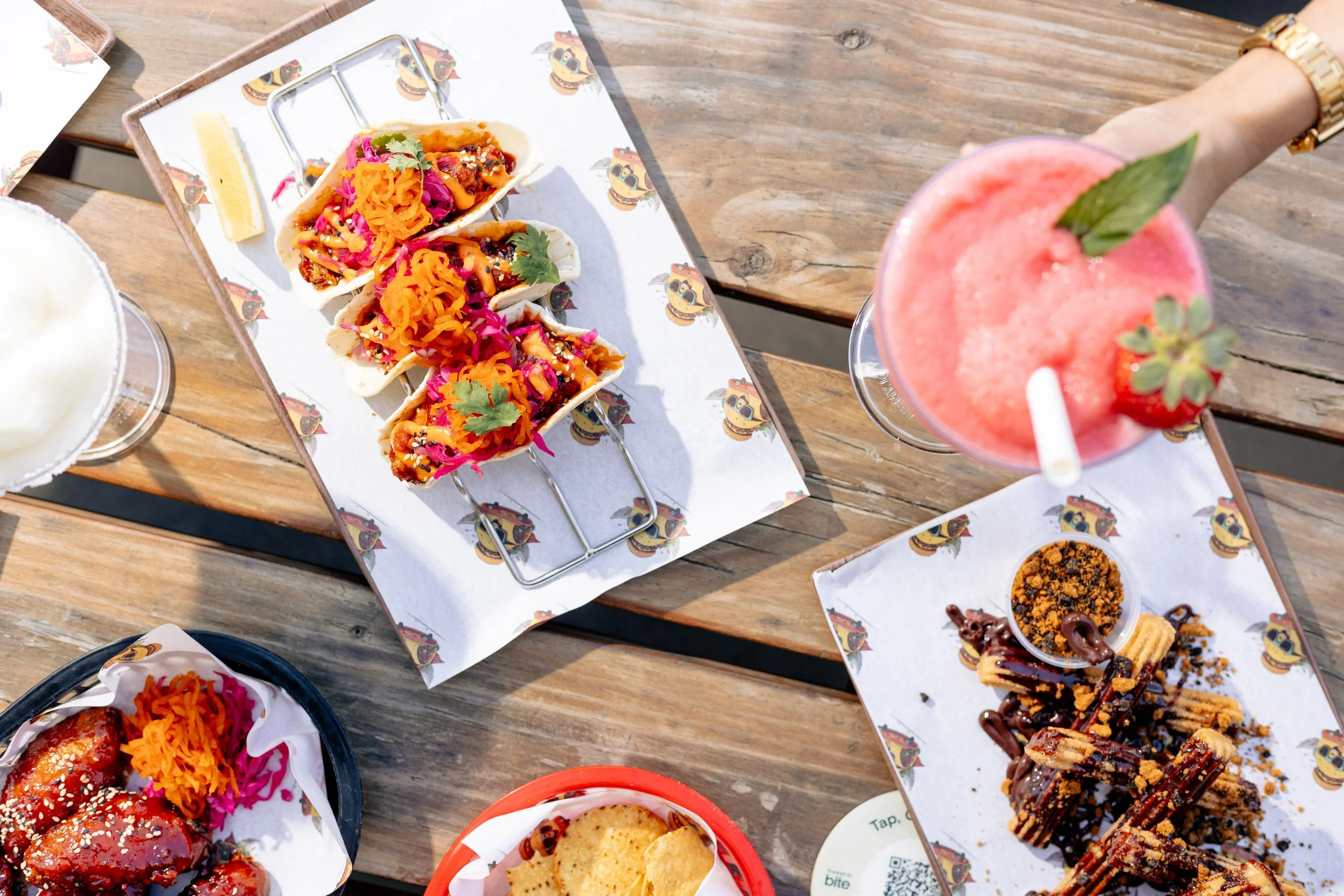 Deliciously Tex-Mex Tacos, Smash Burgers and Wings | Braddon