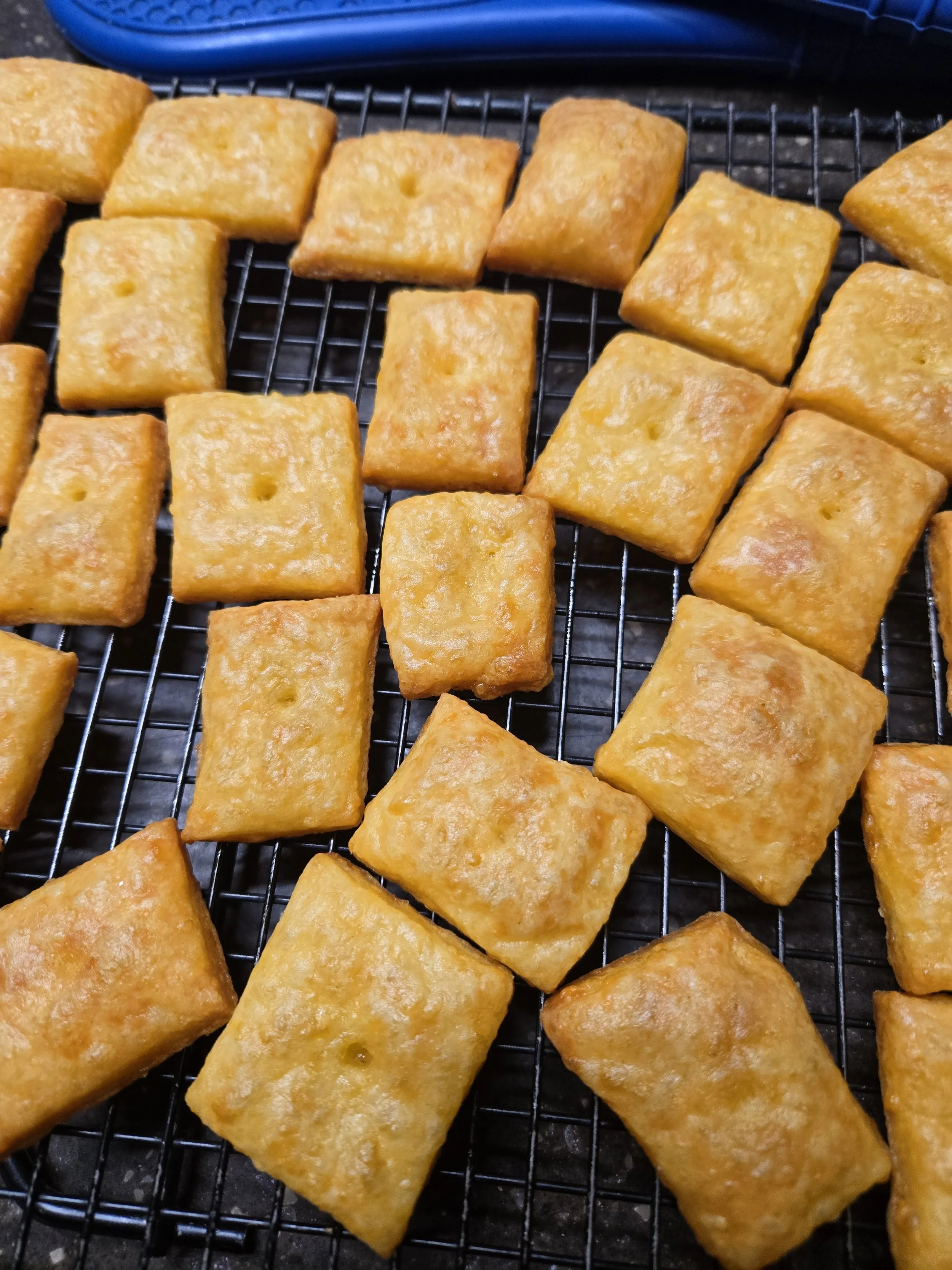 CHEESE CRACKERS — Miss Tracy Bakes