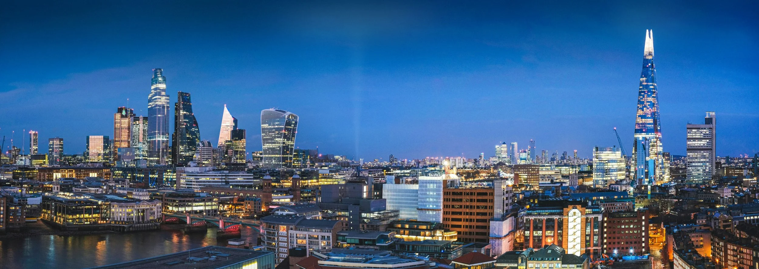 How to Come to the UK for an Internship: Your Guide to the Tier 5 Visa ...