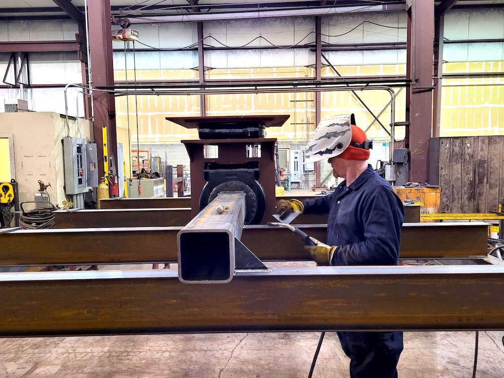 How to choose the right dual-axis solar tracker for your project ...