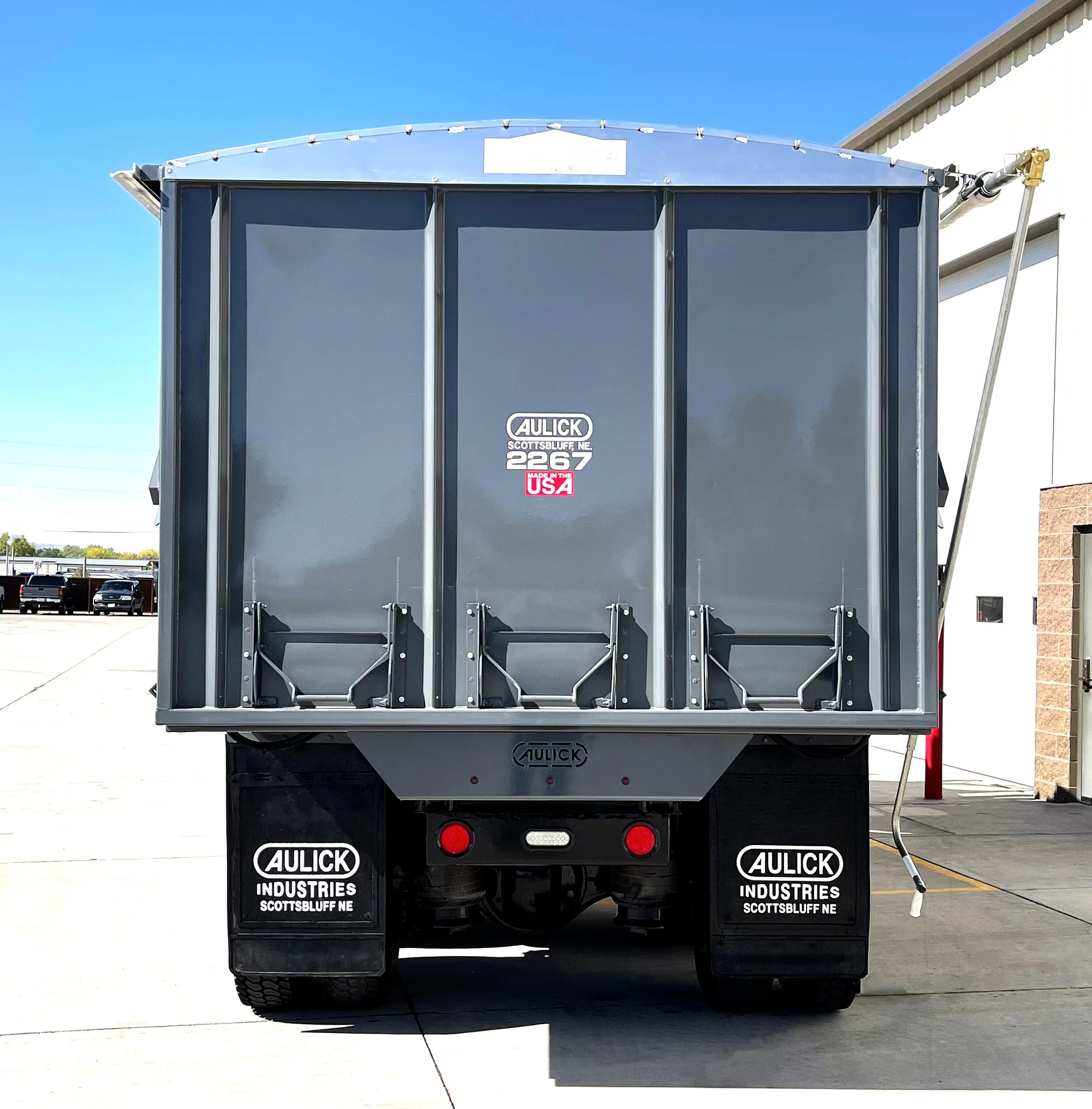 Silage Dump Box | Aulick Industries