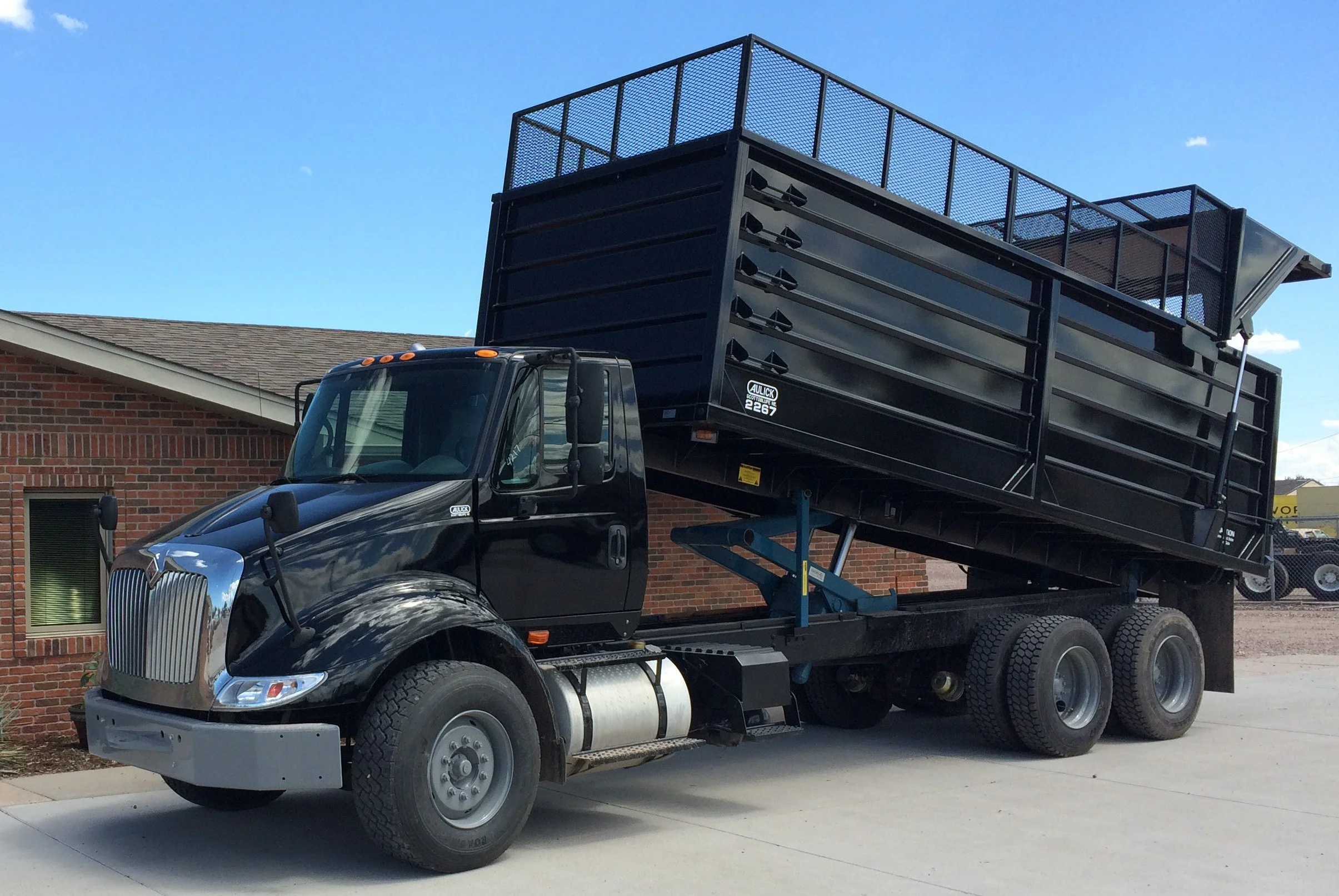 Silage Dump Box | Aulick Industries