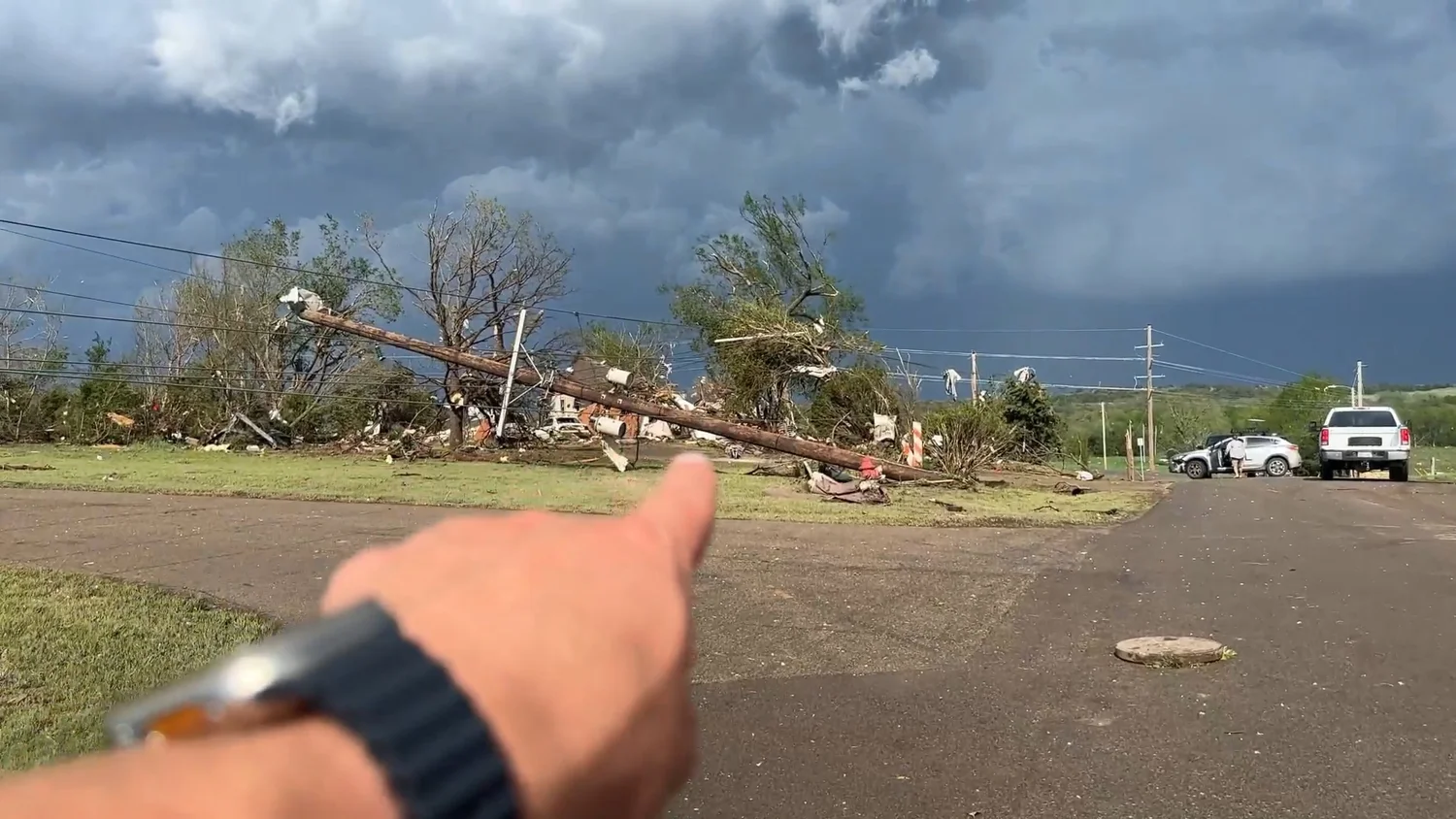 PARTNERS — Team Dominator Storm Chasing