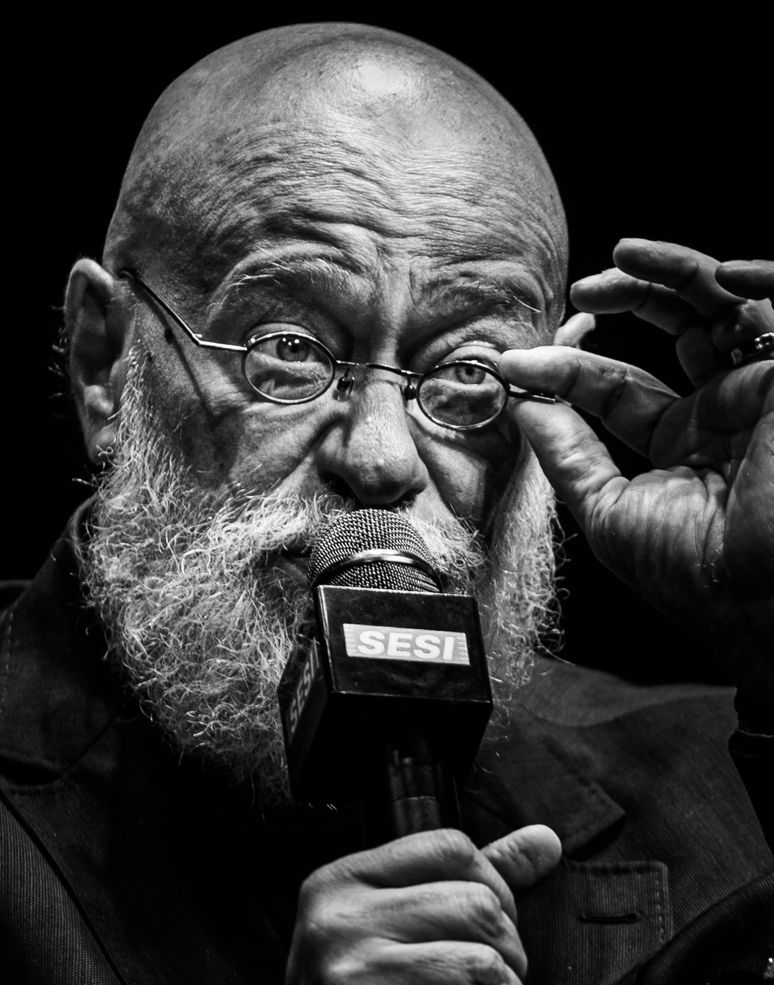 SOBRE — Luiz Felipe Pondé