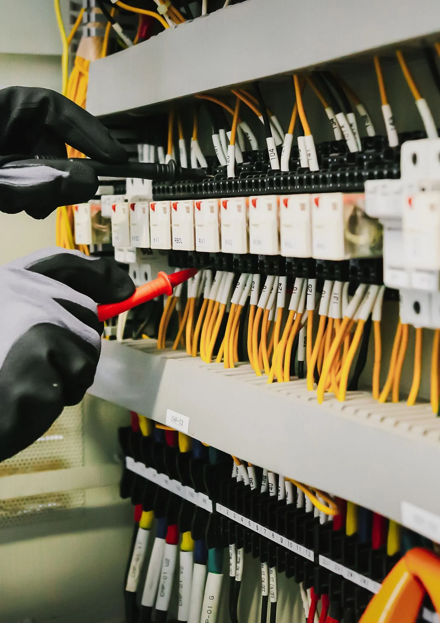 Contact Lineup Electric