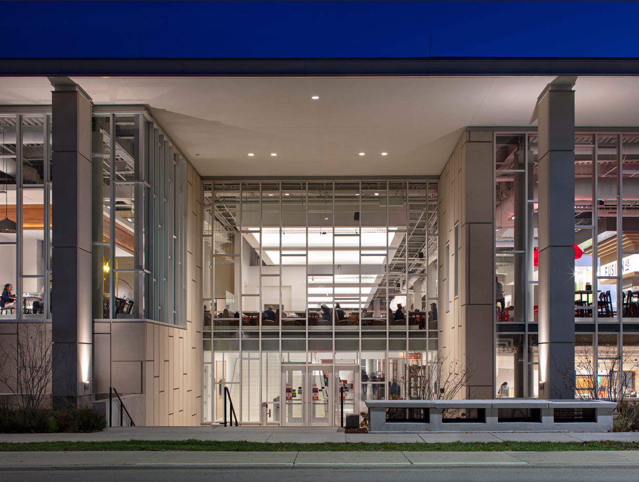 Illinois Street Residential Dining + Student Center — Booth Hansen