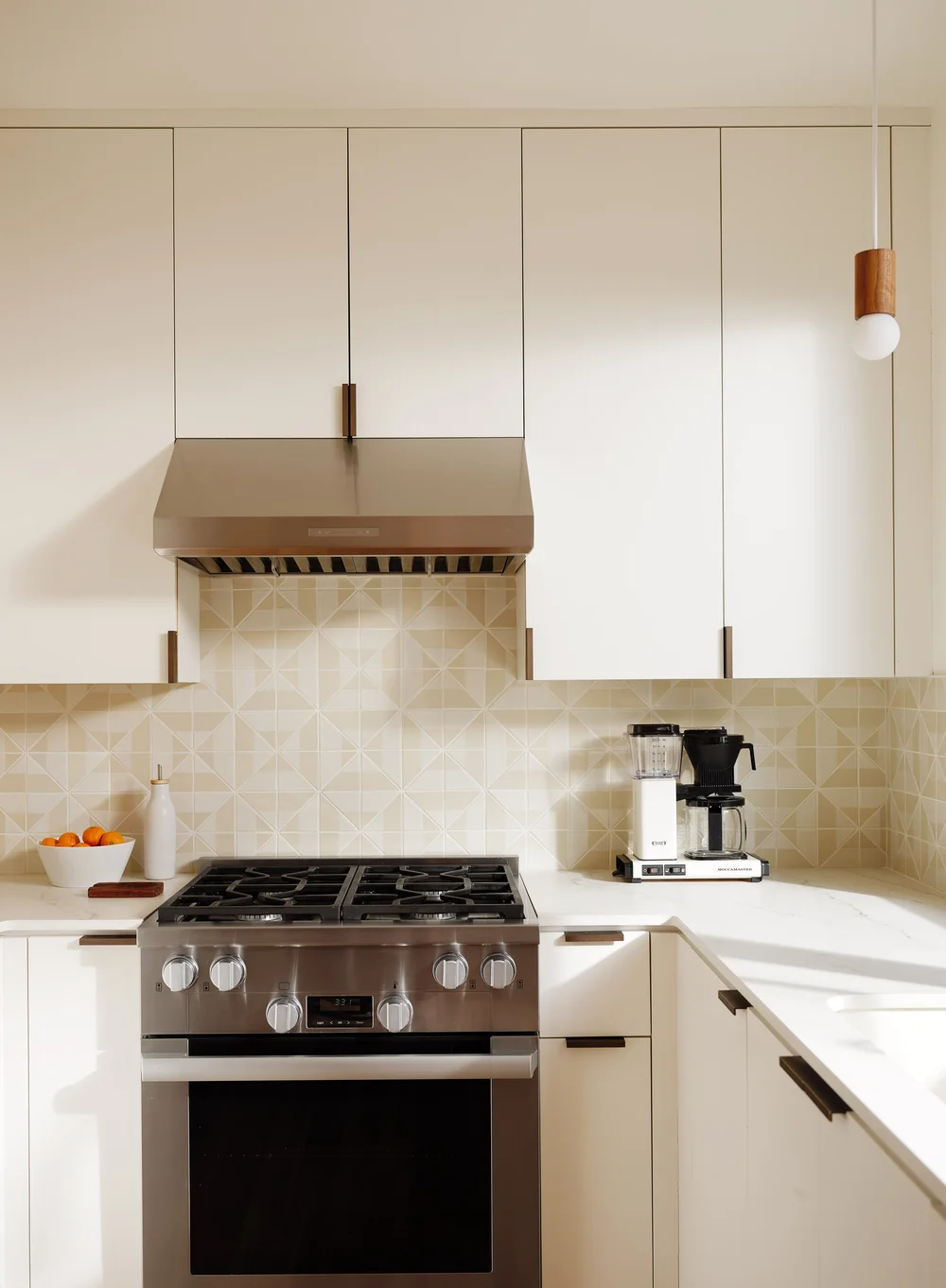 Modern + Minimal Haven | Mid-Century Kitchen Design in Oakland Hills ...