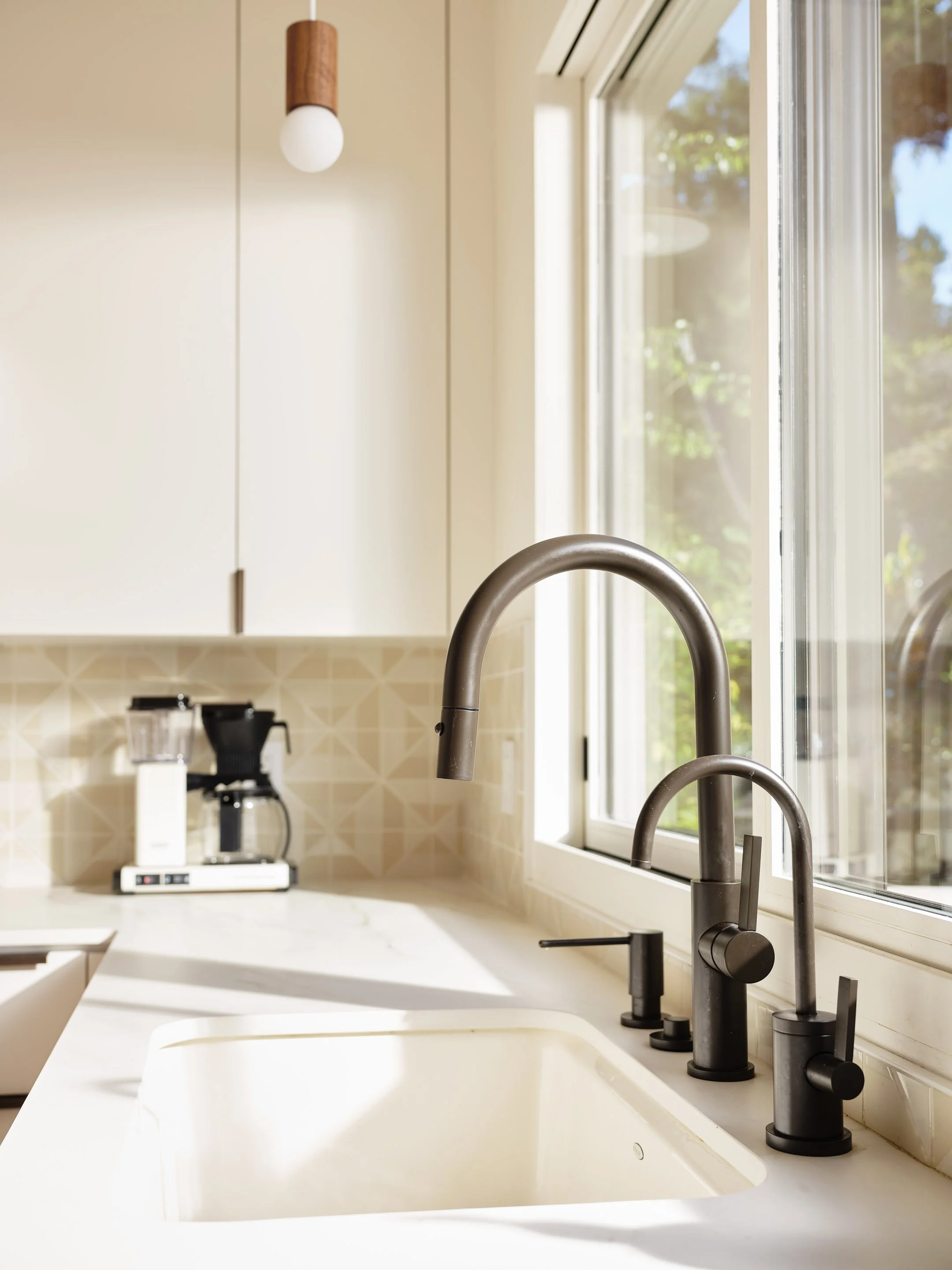 Modern + Minimal Haven | Mid-Century Kitchen Design in Oakland Hills ...