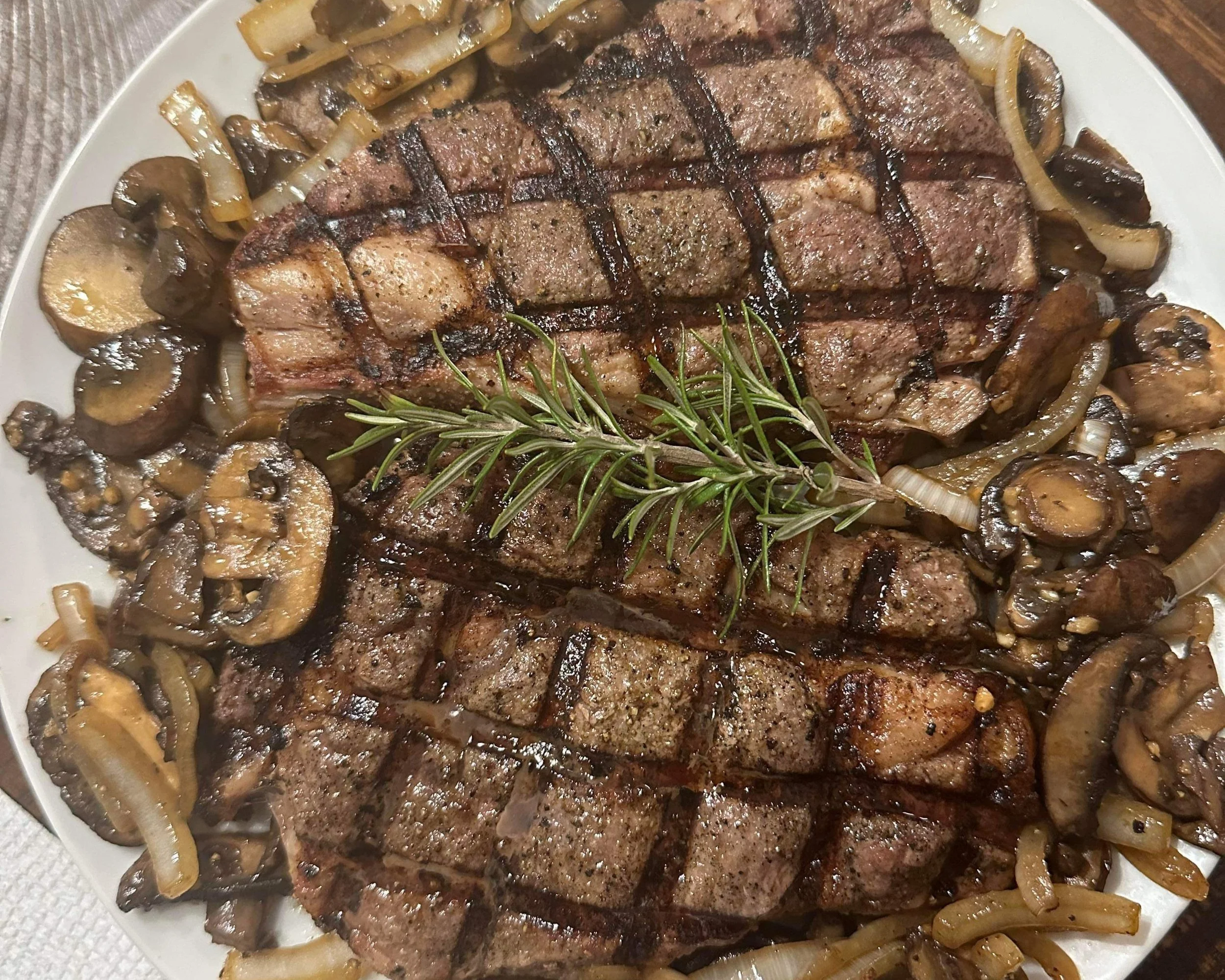 Lockwood Farms | Pasture-Raised Beef | Forest-Raised Pork | Pastured ...