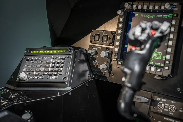Apache AH-64 Simulator — Applied Virtual Simulation