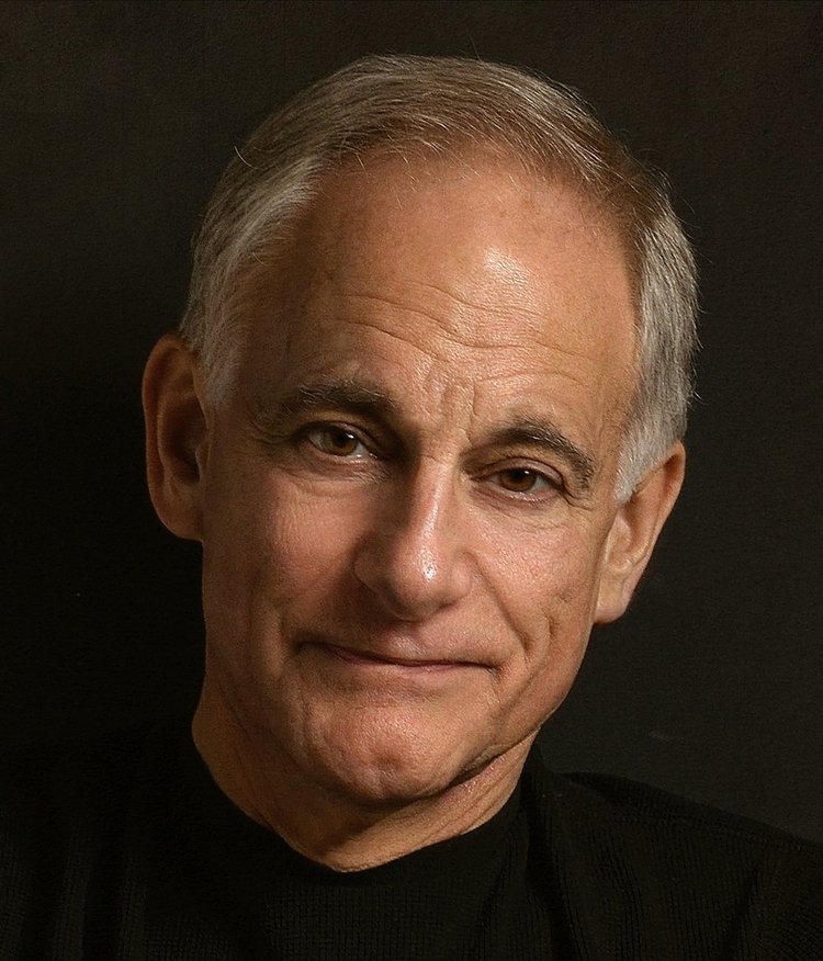 Bio — John Berendt