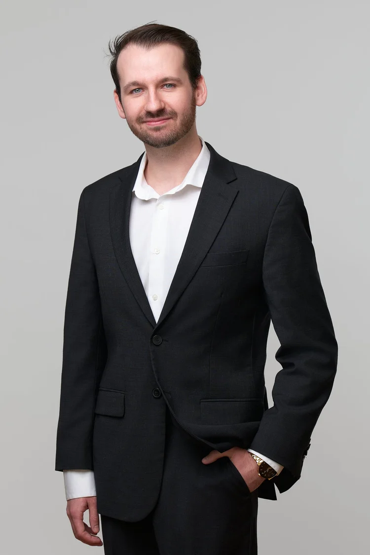 Scott Groot — Hall & Larocque LLP