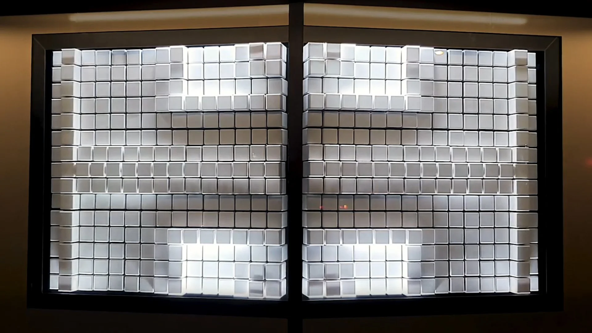 Pixel Wall \ Kinetic Installation \ Mirvac — Sensory Pixel | Creative ...