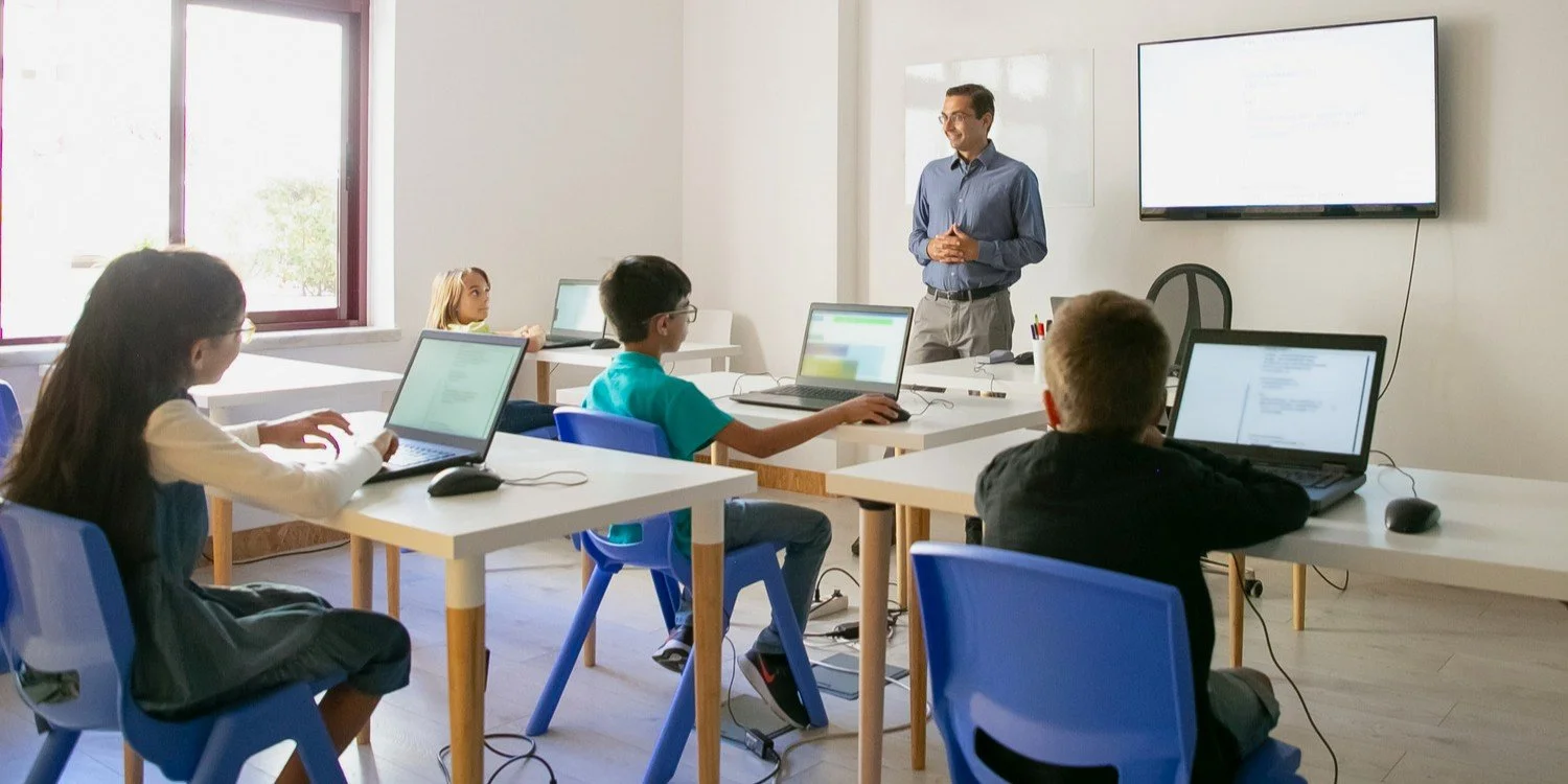 Classroom Management: Empower Educators & Guide Student Learning