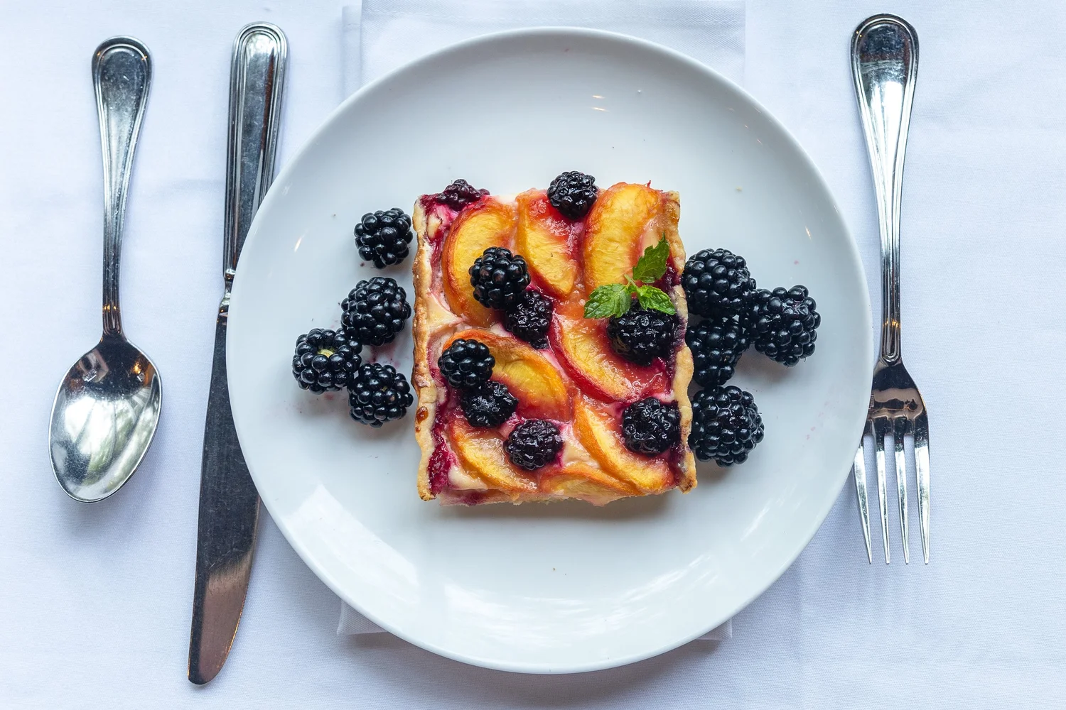 River Tavern | Brunch 7 Days a Week Farm to Table