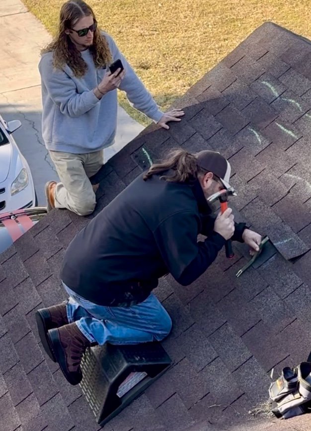 mdmroofinginc.com