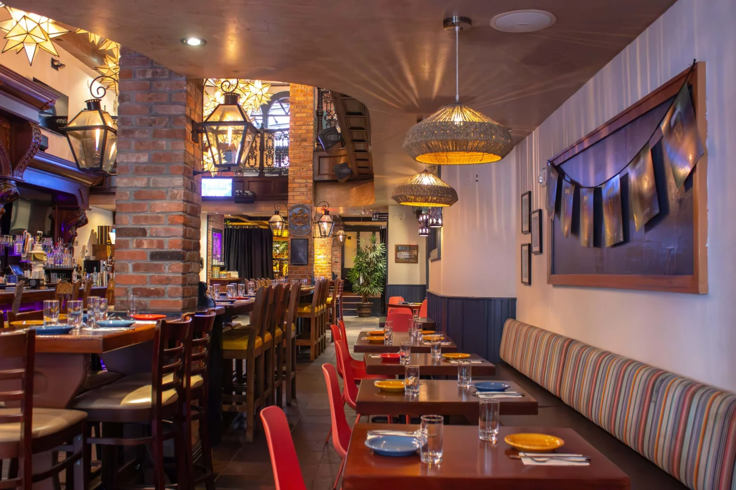 ENTIRE RESTAURANT — Backstage Tavern