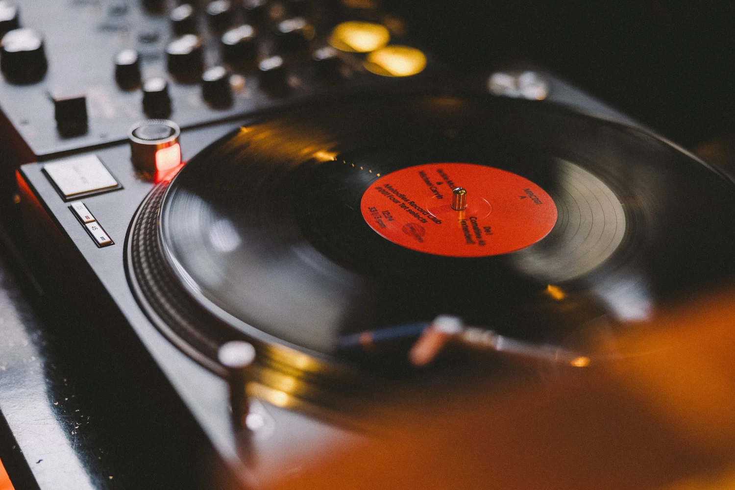 Holding Patterns – Leeds' listening bar