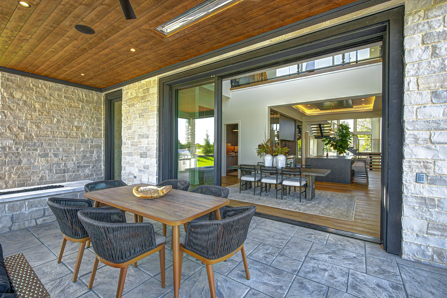 Tips to Transform Your Outdoor Living Space for Spring and Summer ...