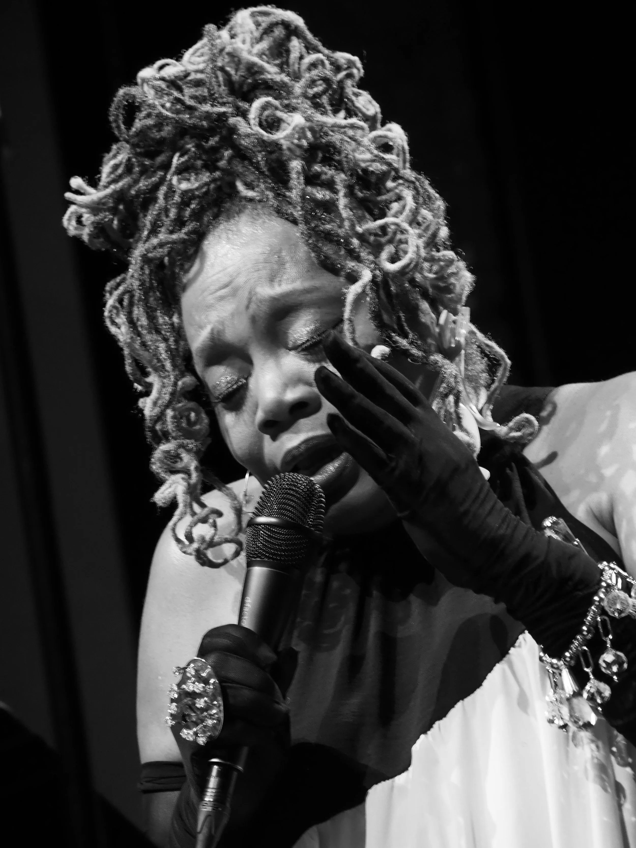 Gallery — Dee Alexander