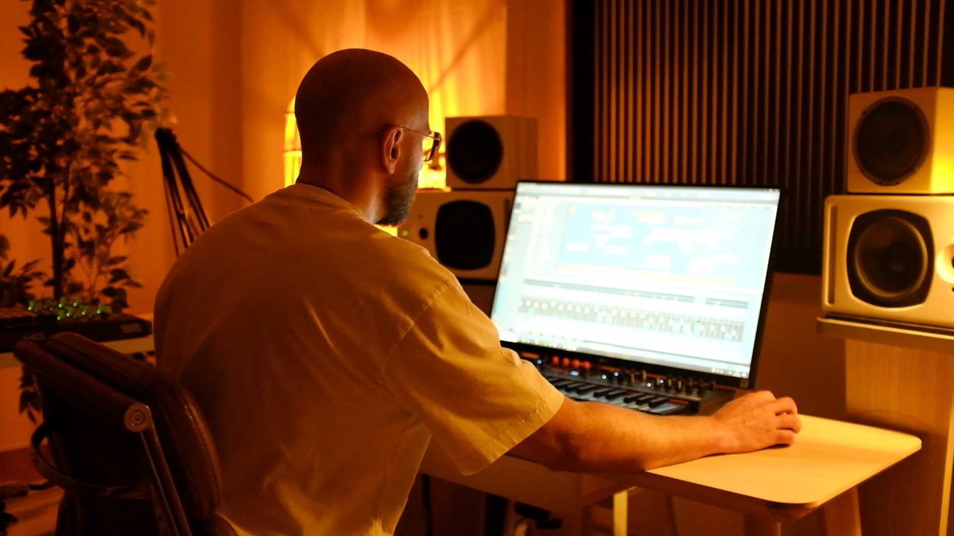 Abakus - Clouds (Live Performance) — RUSS DAVIES