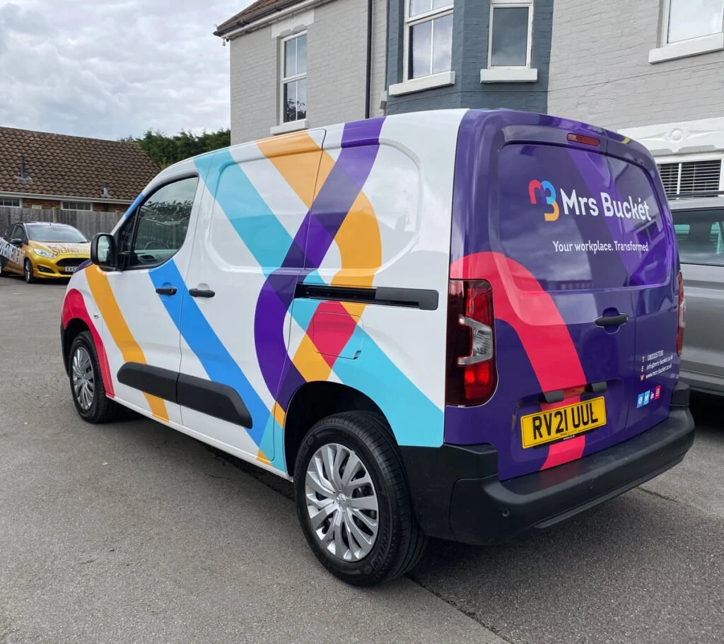 Vauxhall van signwriting and wrap - Extreme Signs - Award winning ...