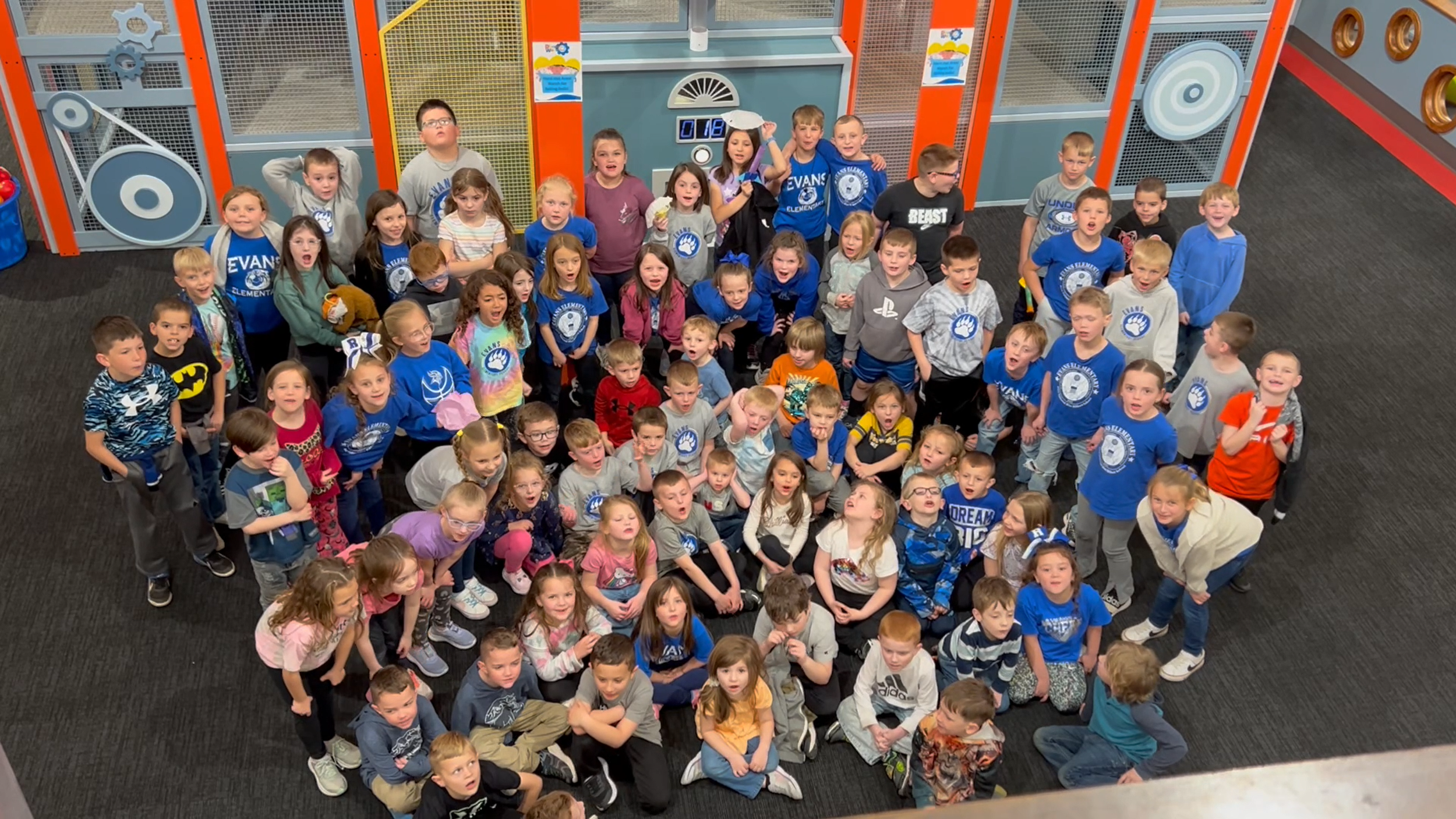 Learn us with on field trips — Discovery World on Market