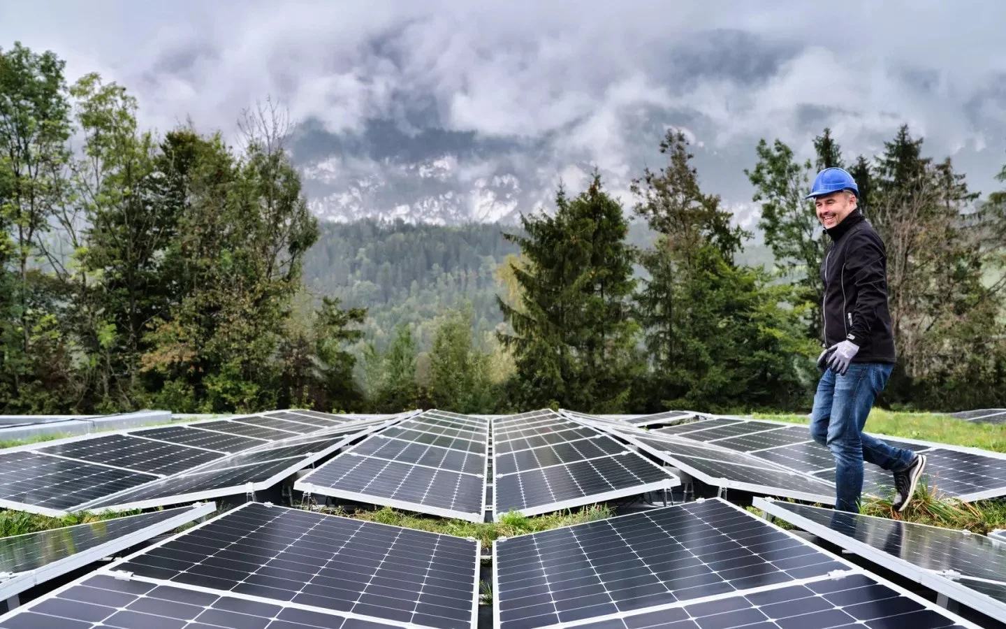 Become a Commercial Partner | Partner With Us Today — Maxeon Solar ...