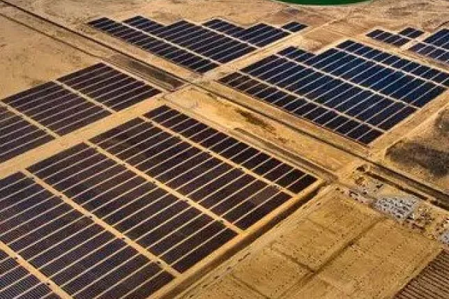 For Power Plants | Enhance Solar Efficiency — Maxeon Solar Technologies