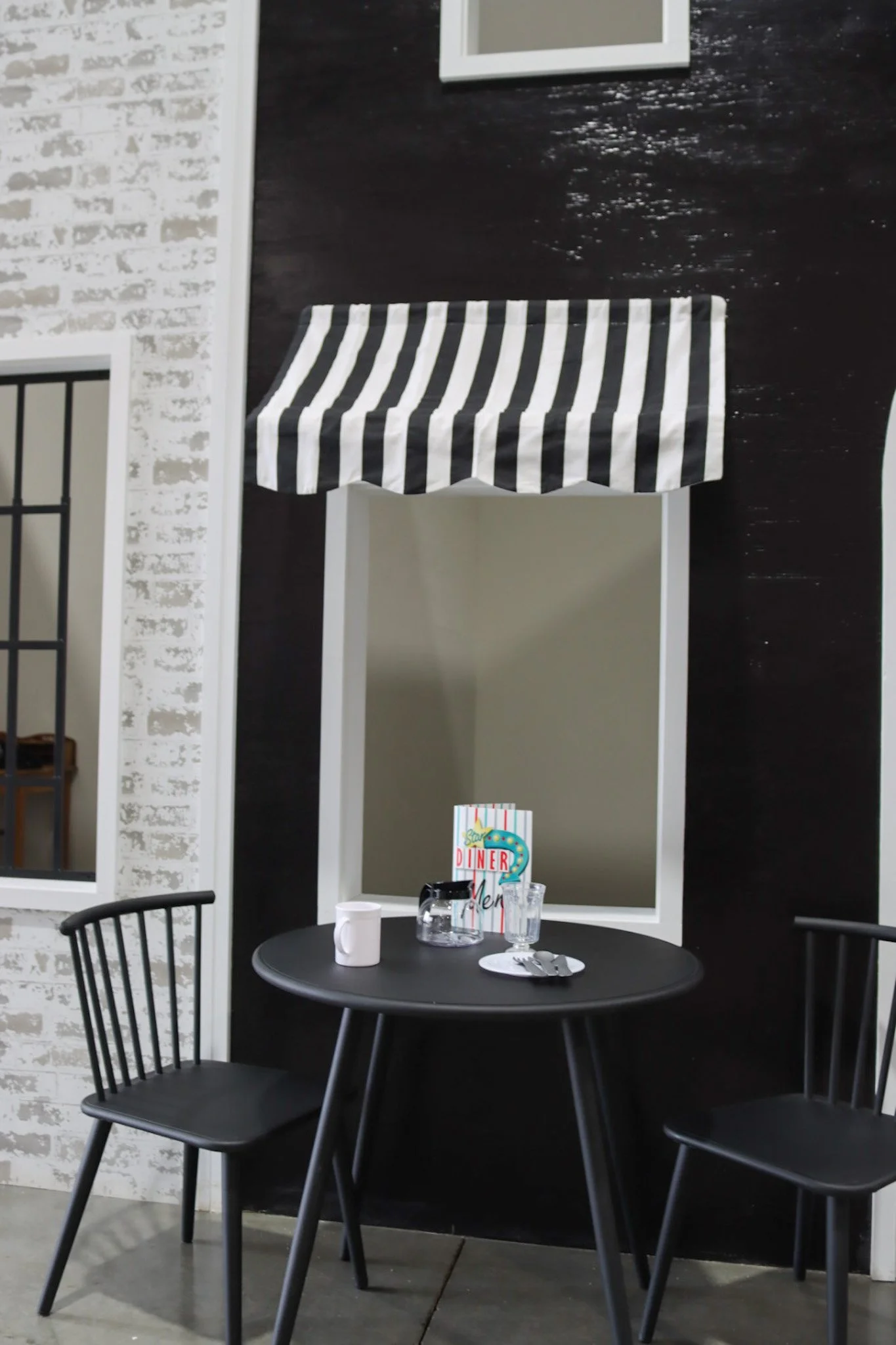 The Square Play Café