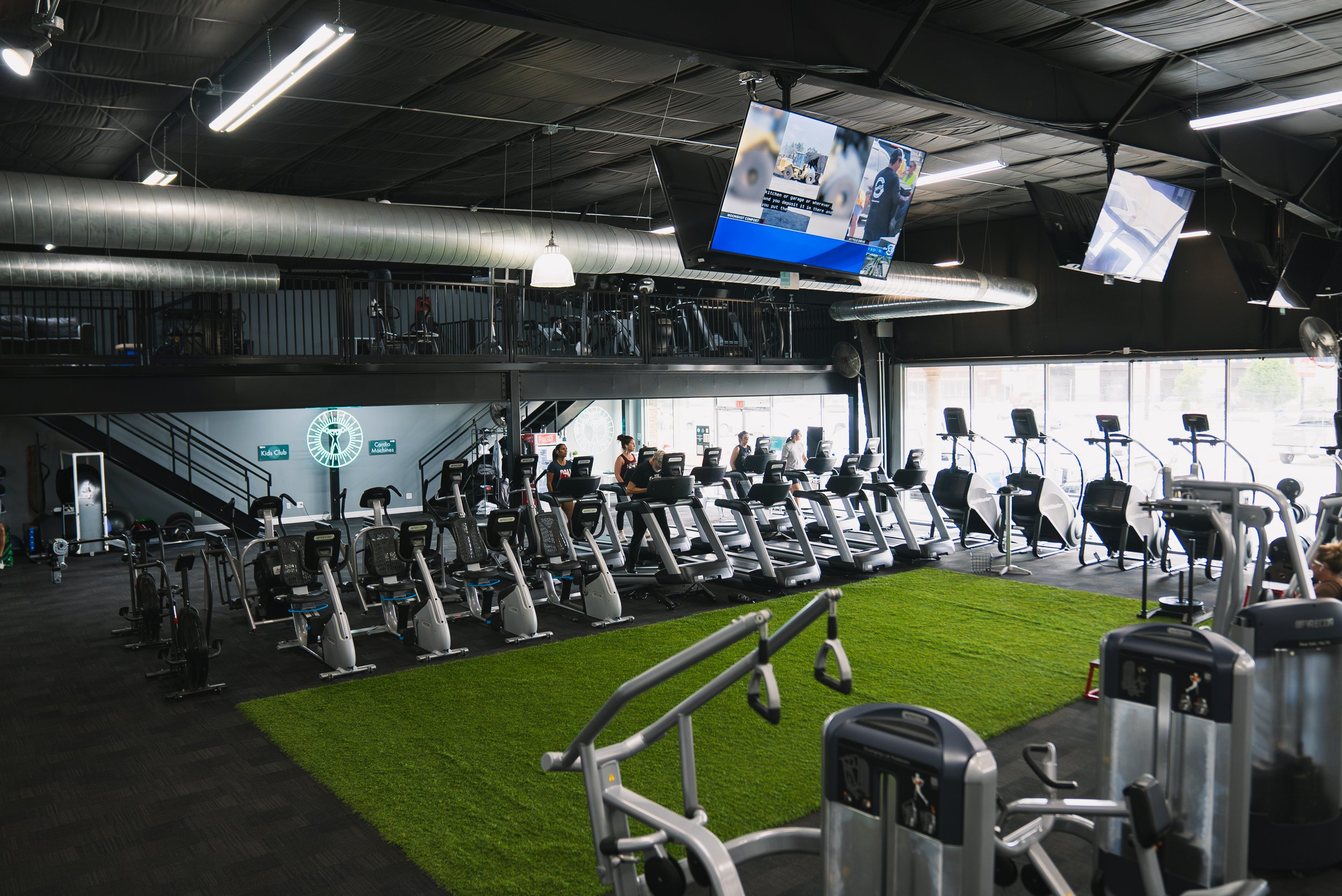 Rise Gym HTX | Strength Training, Pickleball, and Fitness Redefined